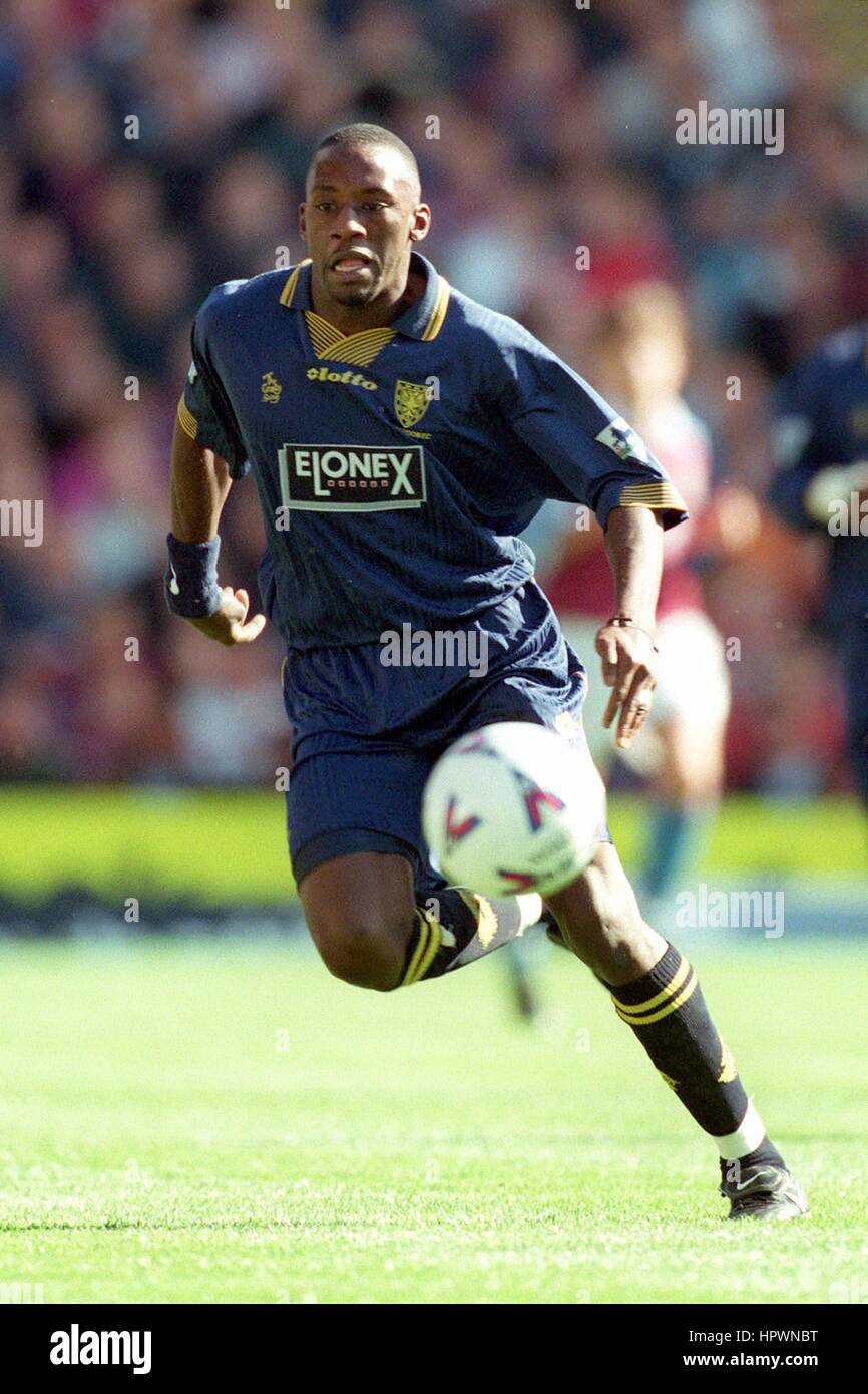 JASON EUELL WIMBLEDON FC 12 September 1998 Stock Photo - Alamy