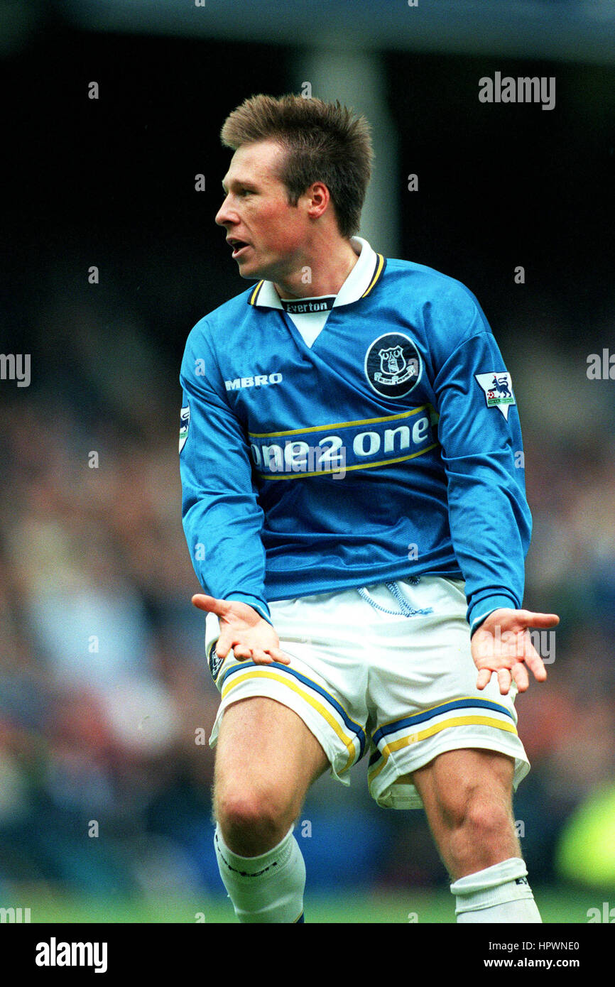Nick barmby 1998 hi-res stock photography and images - Alamy