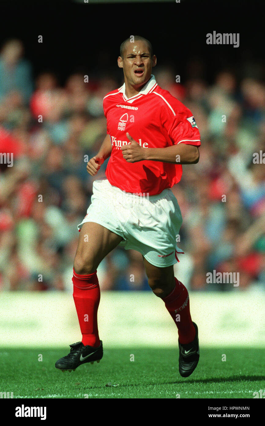 NIGEL QUASHIE NOTTINGHAM FOREST FC 06 September 1998 Stock Photo - Alamy