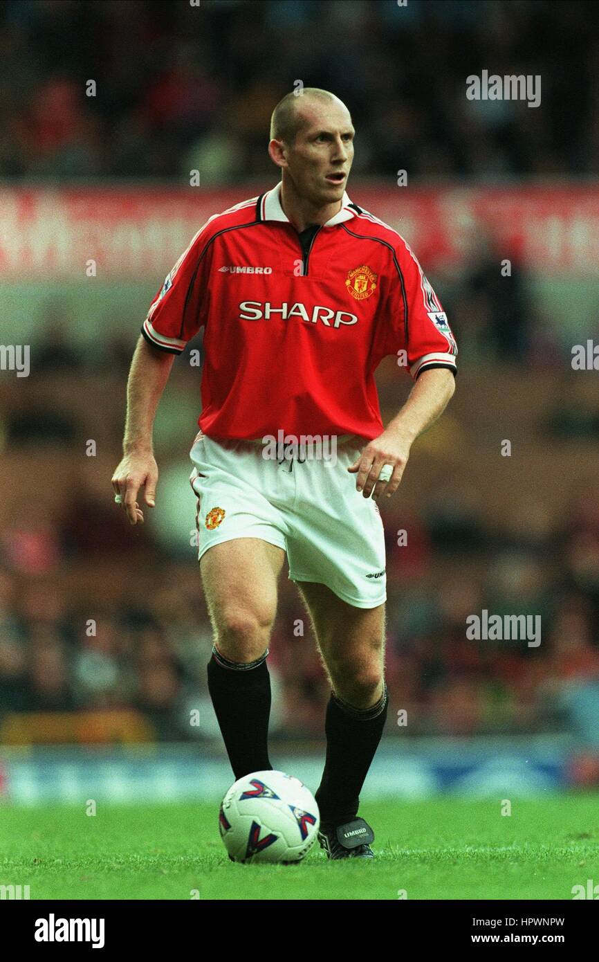 JAAP STAM MANCHESTER UNITED FC 14 September 1998 Stock Photo - Alamy