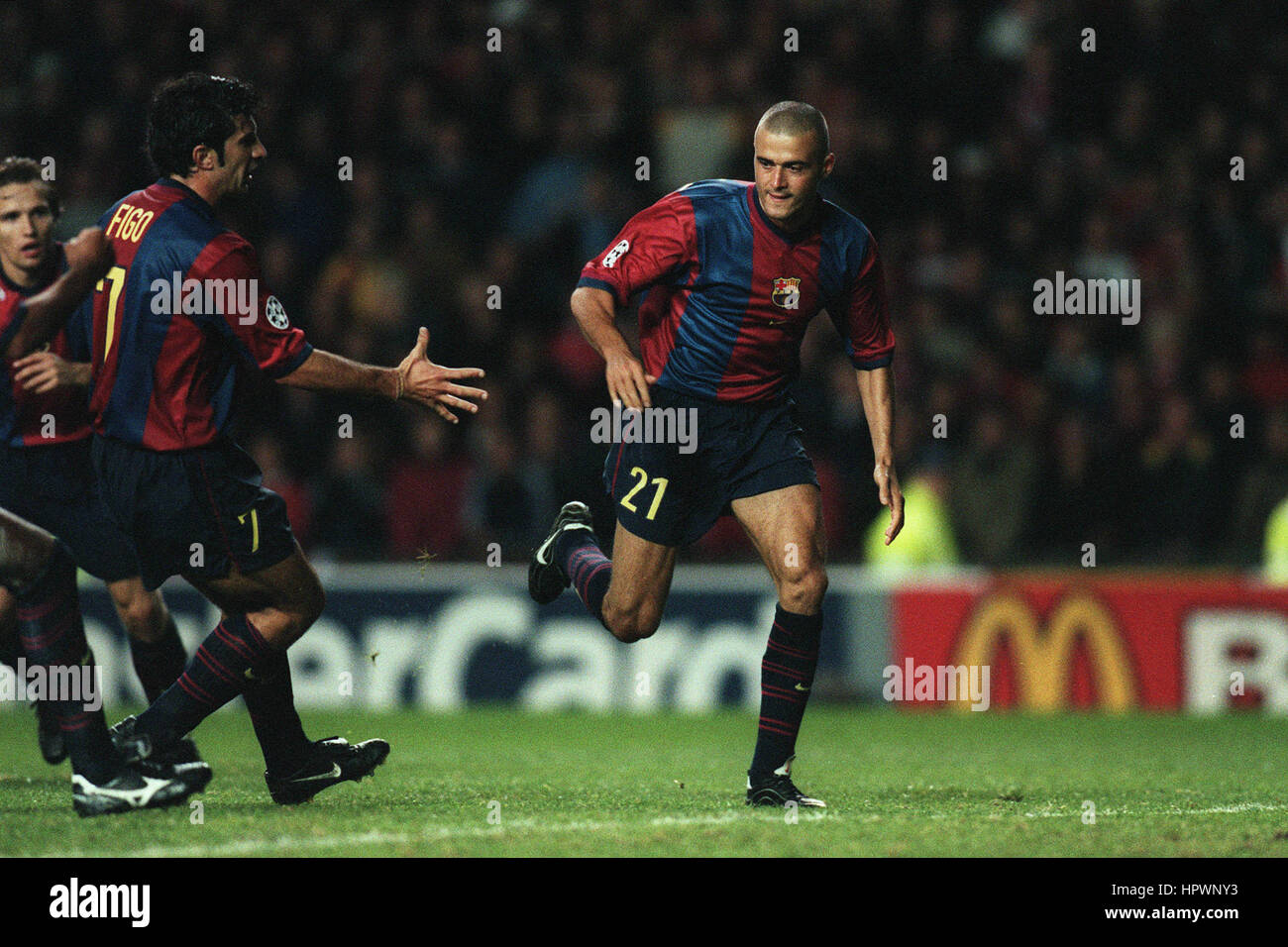 Luis Figo Barcelona Stock Photos & Luis Figo Barcelona Stock Images - Alamy