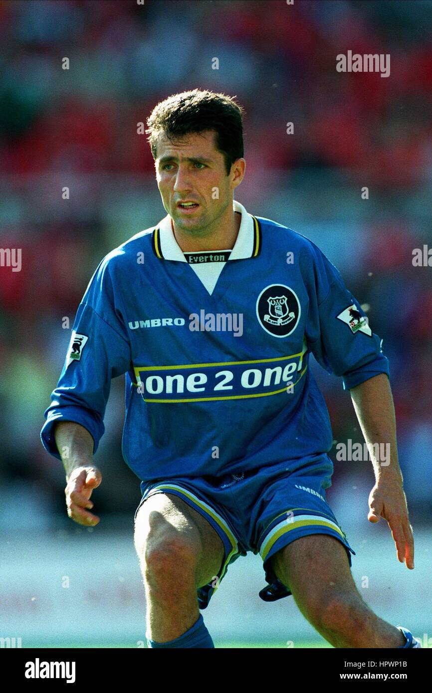 Everton fc 1998 hi-res stock photography and images - Alamy