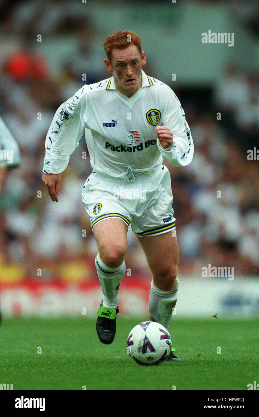 DAVID HOPKIN LEEDS UNITED FC 19 September 1998 Stock Photo - Alamy
