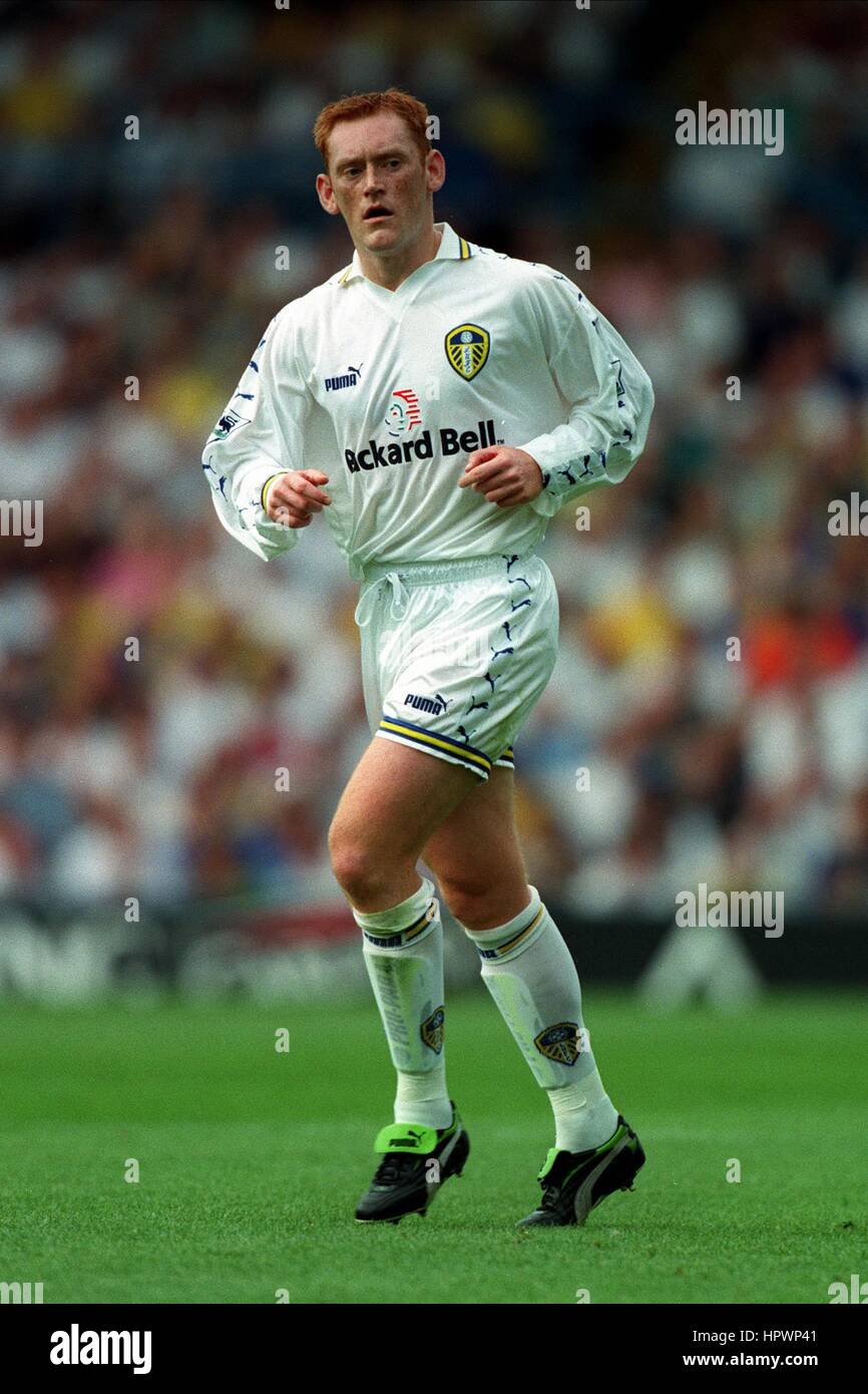 DAVID HOPKIN LEEDS UNITED FC 19 September 1998 Stock Photo - Alamy