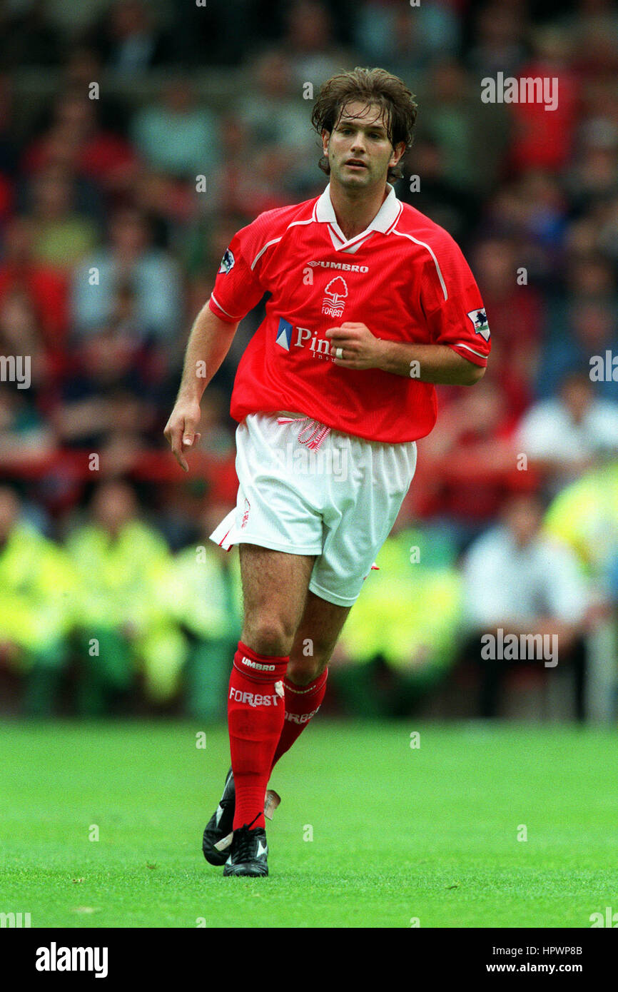 ANDY JOHNSON NOTTINGHAM FOREST FC 19 September 1998 Stock Photo - Alamy