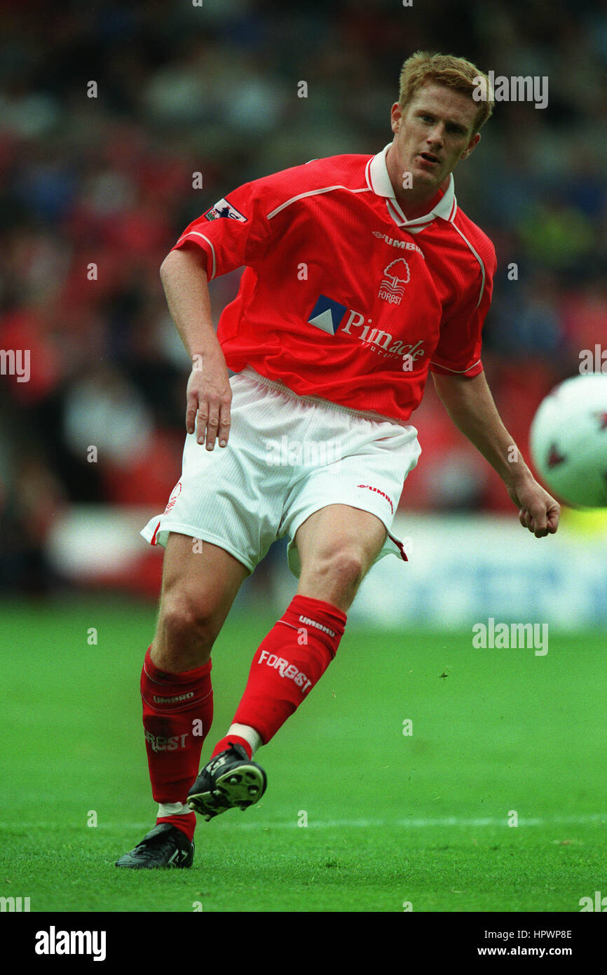 CRAIG ARMSTRONG NOTTINGHAM FOREST FC 19 September 1998 Stock Photo - Alamy