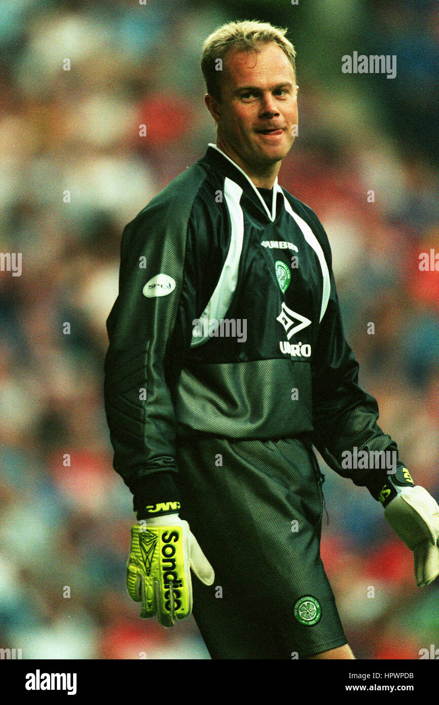 JONATHAN GOULD GLASGOW CELTIC FC 21 September 1998 Stock Photo - Alamy