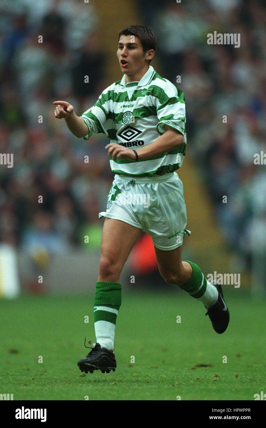 MARK BURCHILL GLASGOW CELTIC FC 27 September 1998 Stock Photo - Alamy