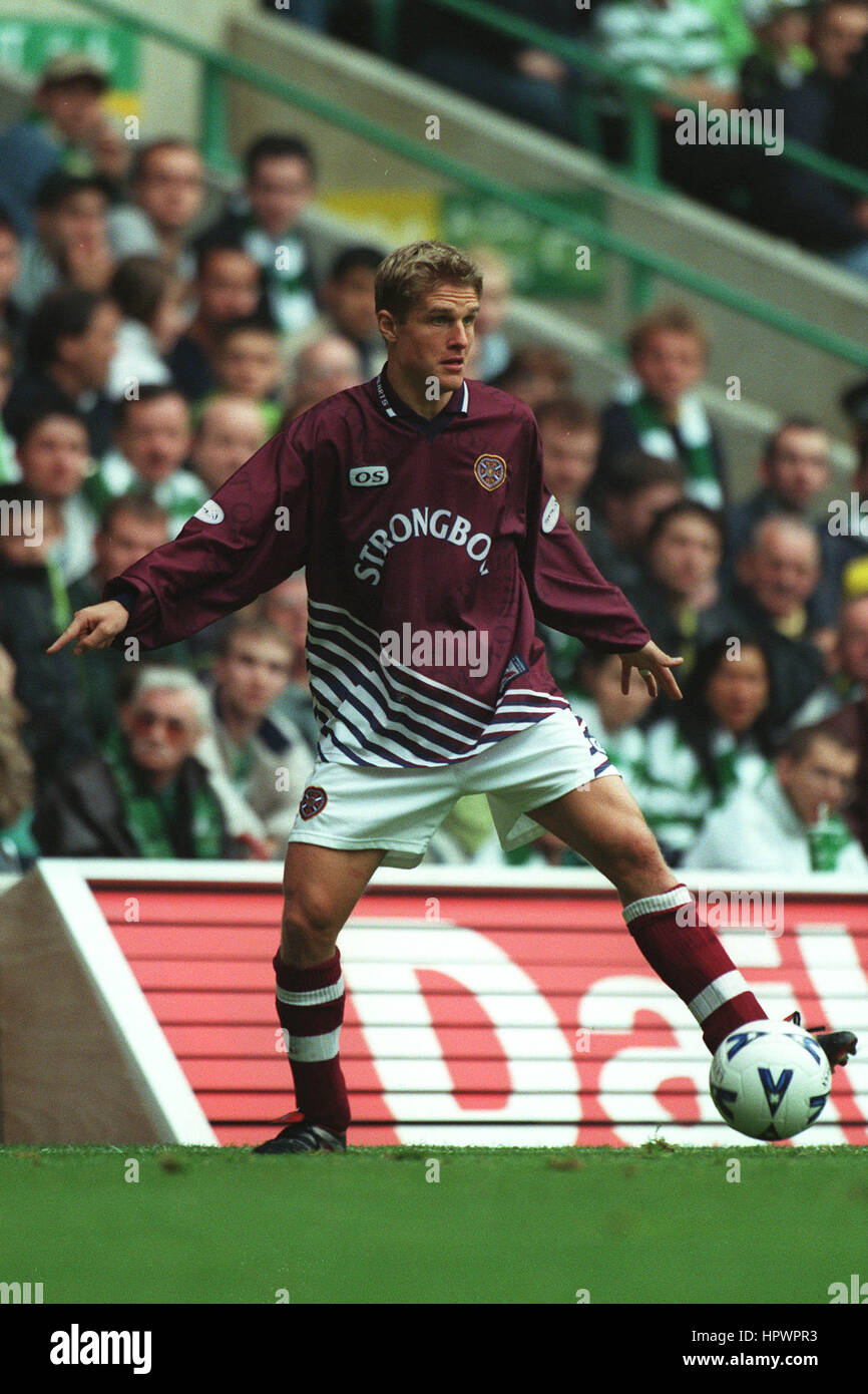 ROD MCKENZIE HEART OF MIDLOTHIAN FC 27 September 1998 Stock Photo - Alamy