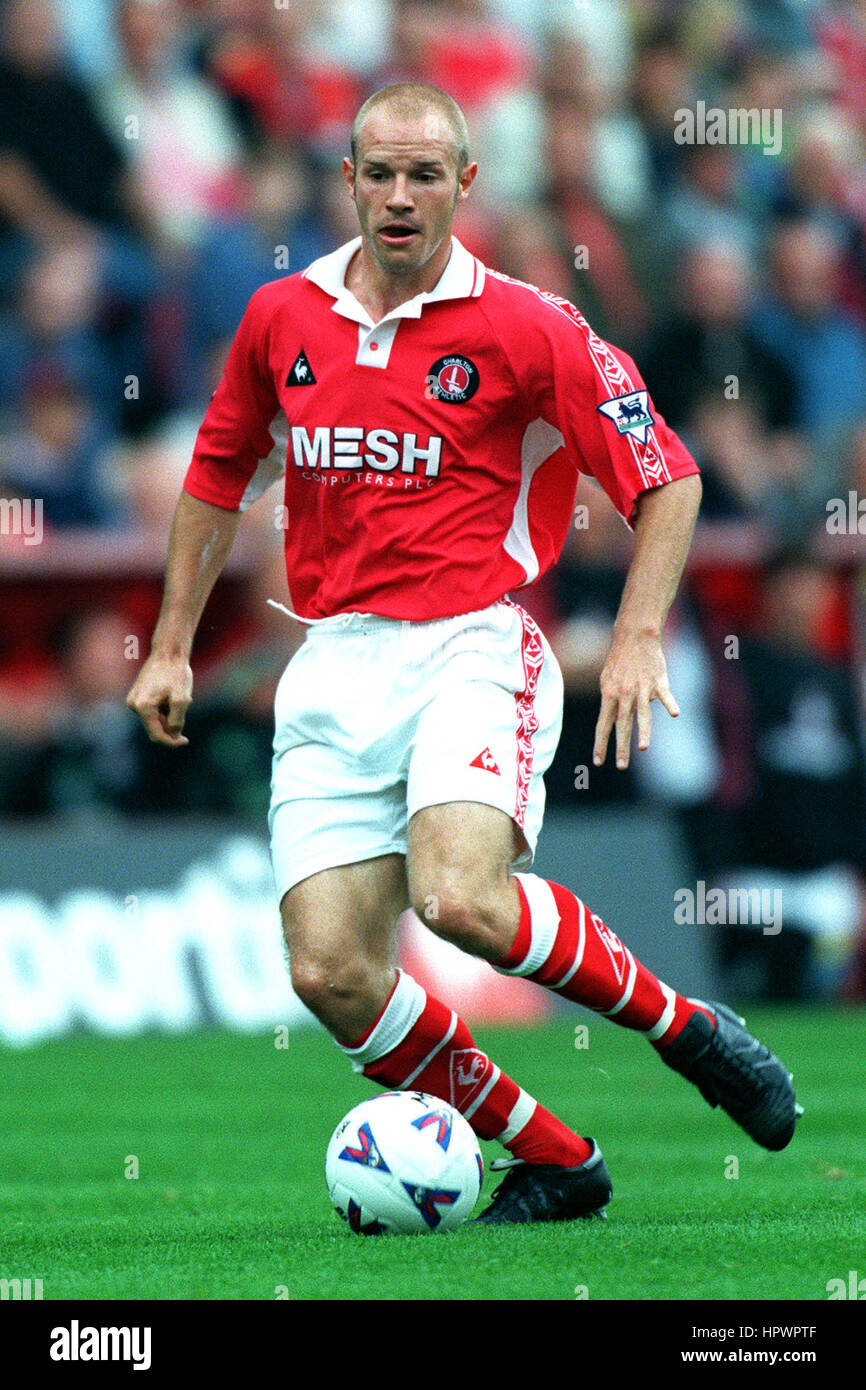 DANNY MILLS CHARLTON ATHLETIC FC 27 September 1998 Stock Photo - Alamy