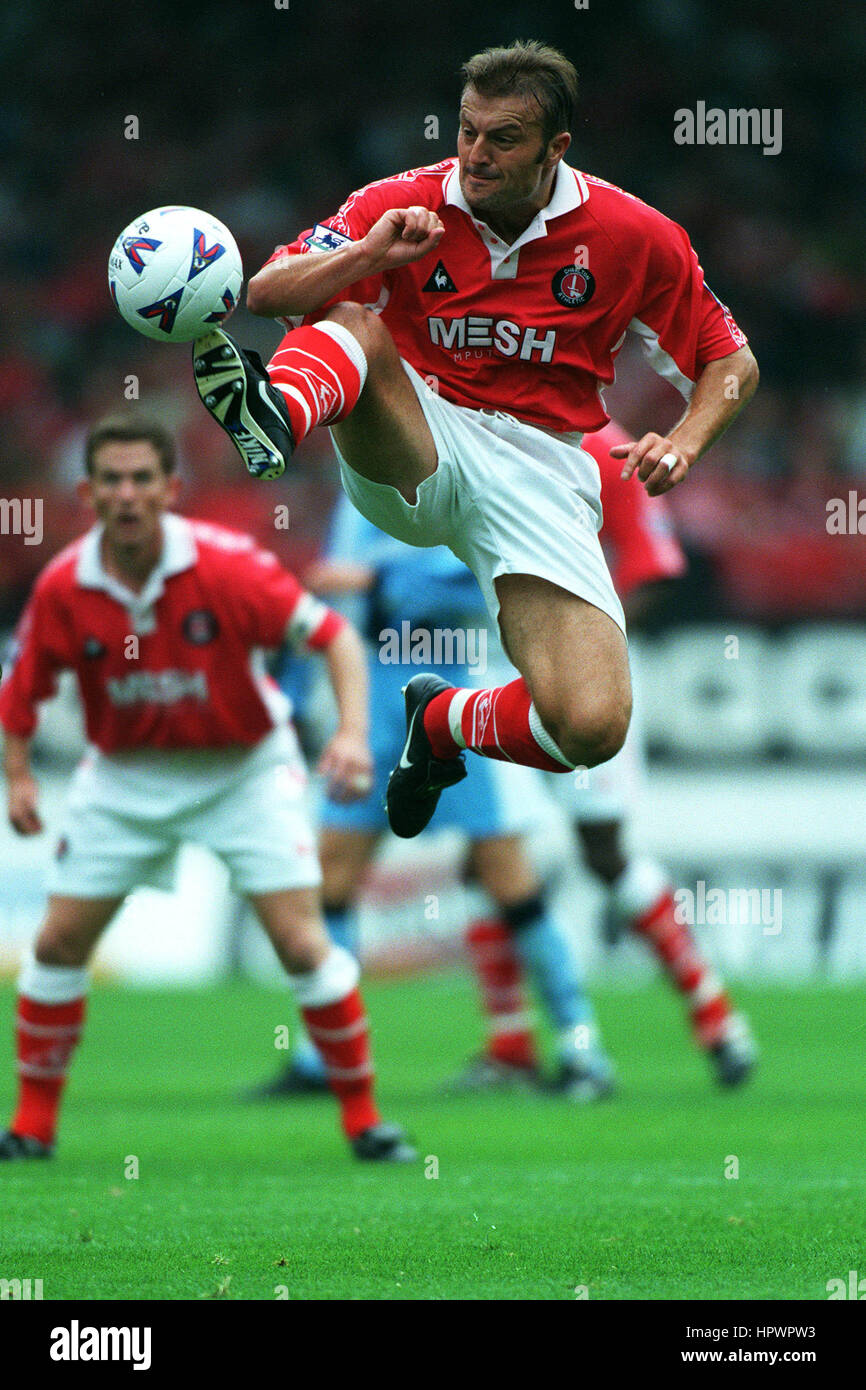 NEIL REDFEARN CHARLTON ATHLETIC FC 27 September 1998 Stock Photo - Alamy