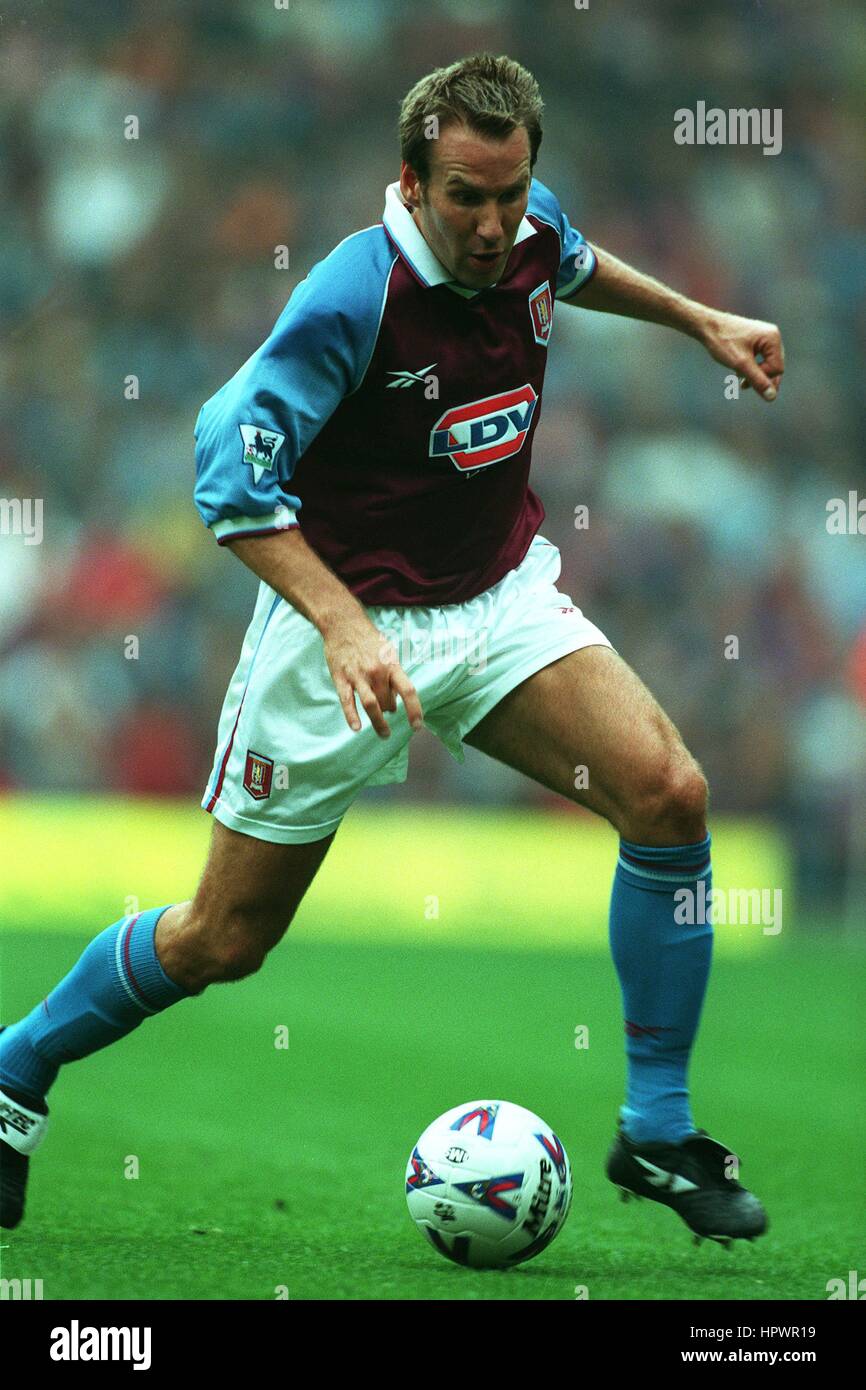 Paul merson 1998 hi-res stock photography and images - Alamy