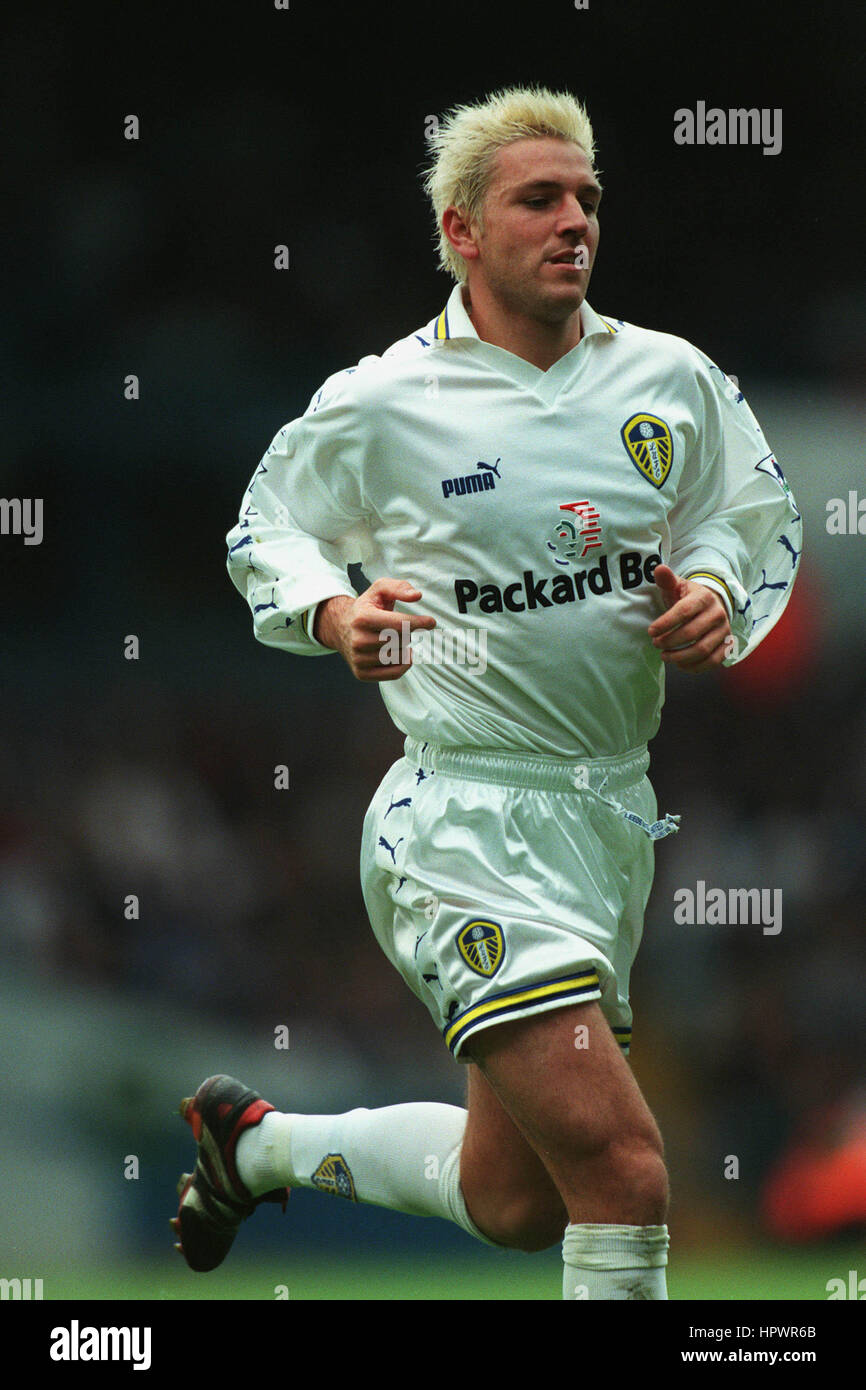 LEE SHARPE LEEDS UNITED FC 03 October 1998 Stock Photo - Alamy