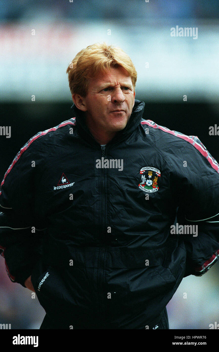 GORDON STRACHAN COVENTRY CITY MANAGER 03 October 1998 Stock Photo - Alamy