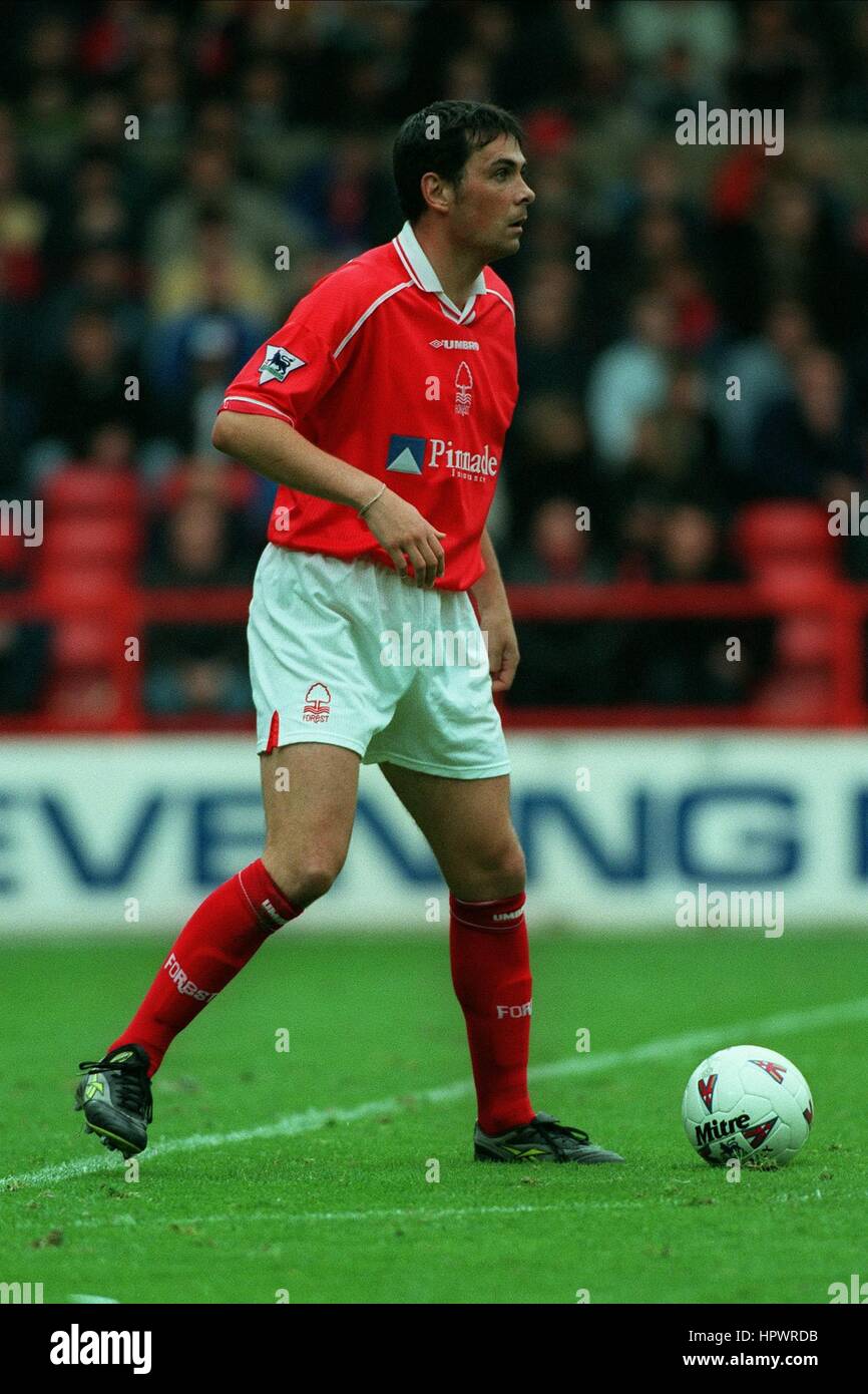 STEVE CHETTLE NOTTINGHAM FOREST FC 05 October 1998 Stock Photo - Alamy