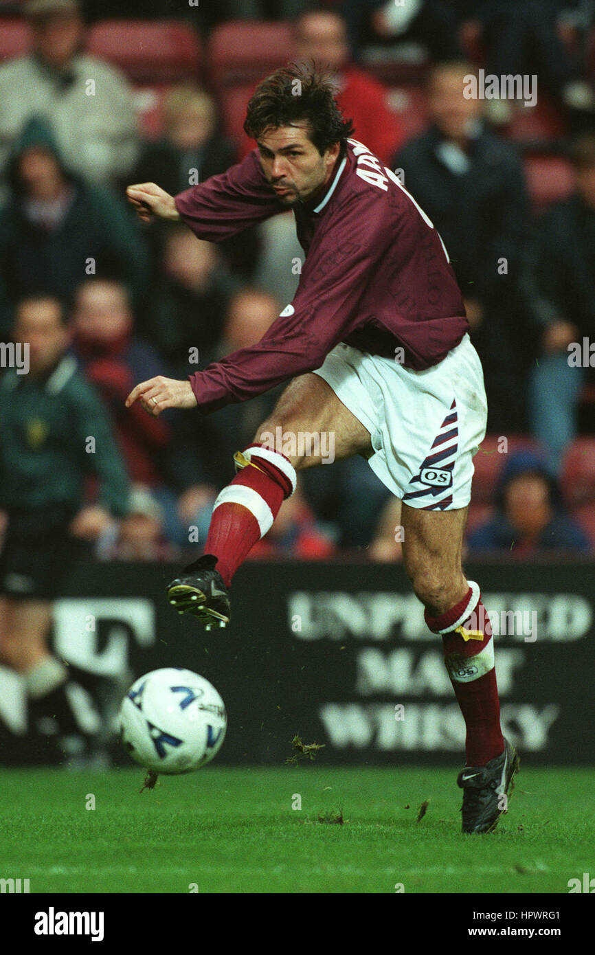 STEPHANE ADAM HEART OF MIDLOTHIAN FC 05 October 1998 Stock Photo - Alamy