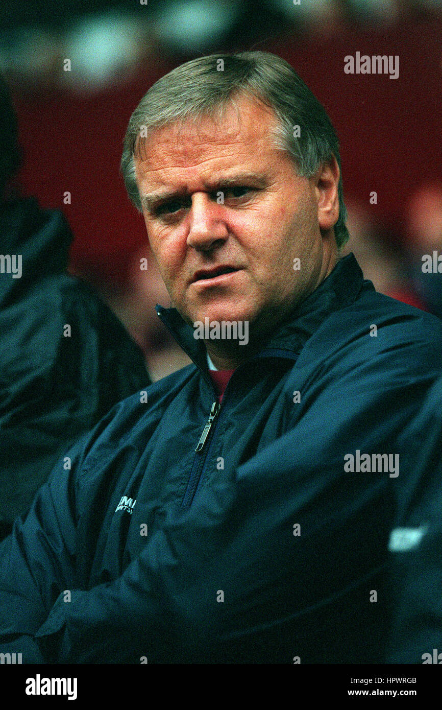 Jim jefferies hi-res stock photography and images - Alamy