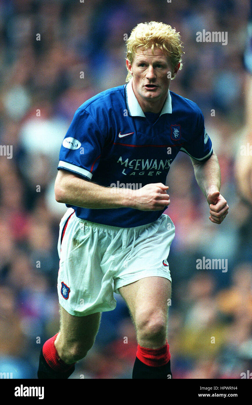 COLIN HENDRY GLASGOW RANGERS FC 05 October 1998 Stock Photo - Alamy