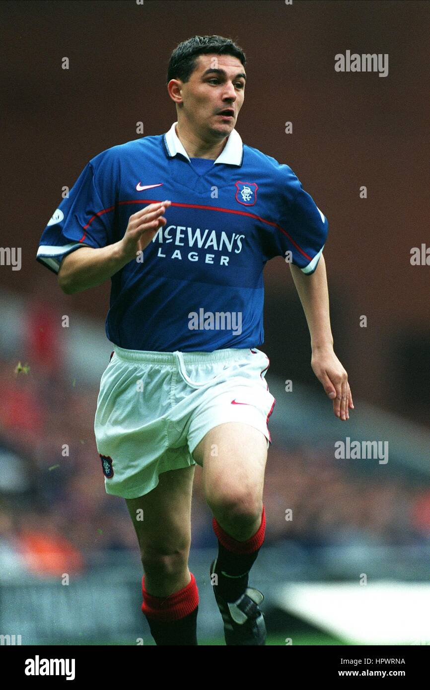 CHARLIE MILLER GLASGOW RANGERS FC 06 October 1998 Stock Photo - Alamy