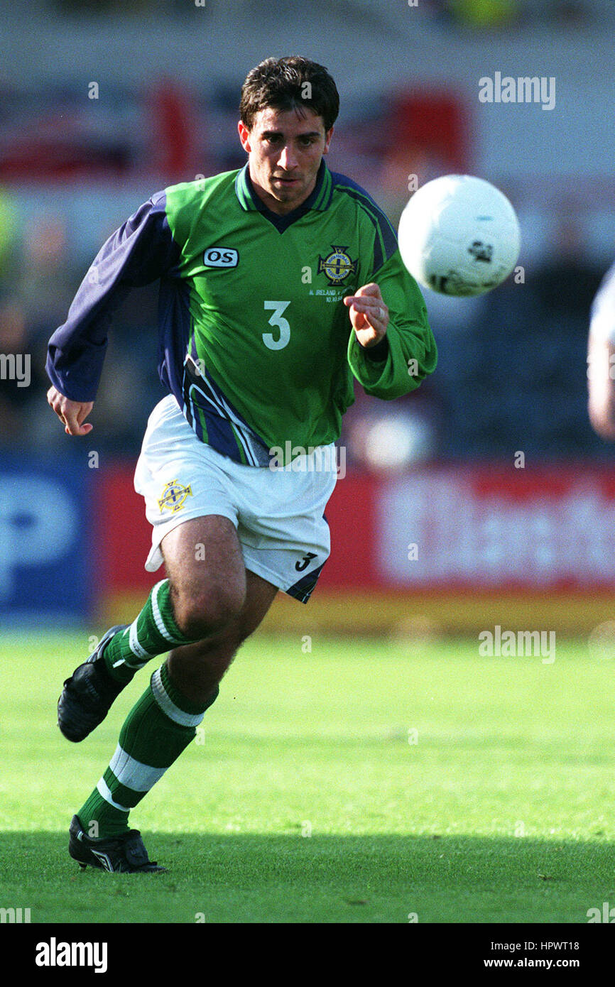 KEITH ROWLAND NORTHERN IRELAND & QPR 12 October 1998 Stock Photo - Alamy