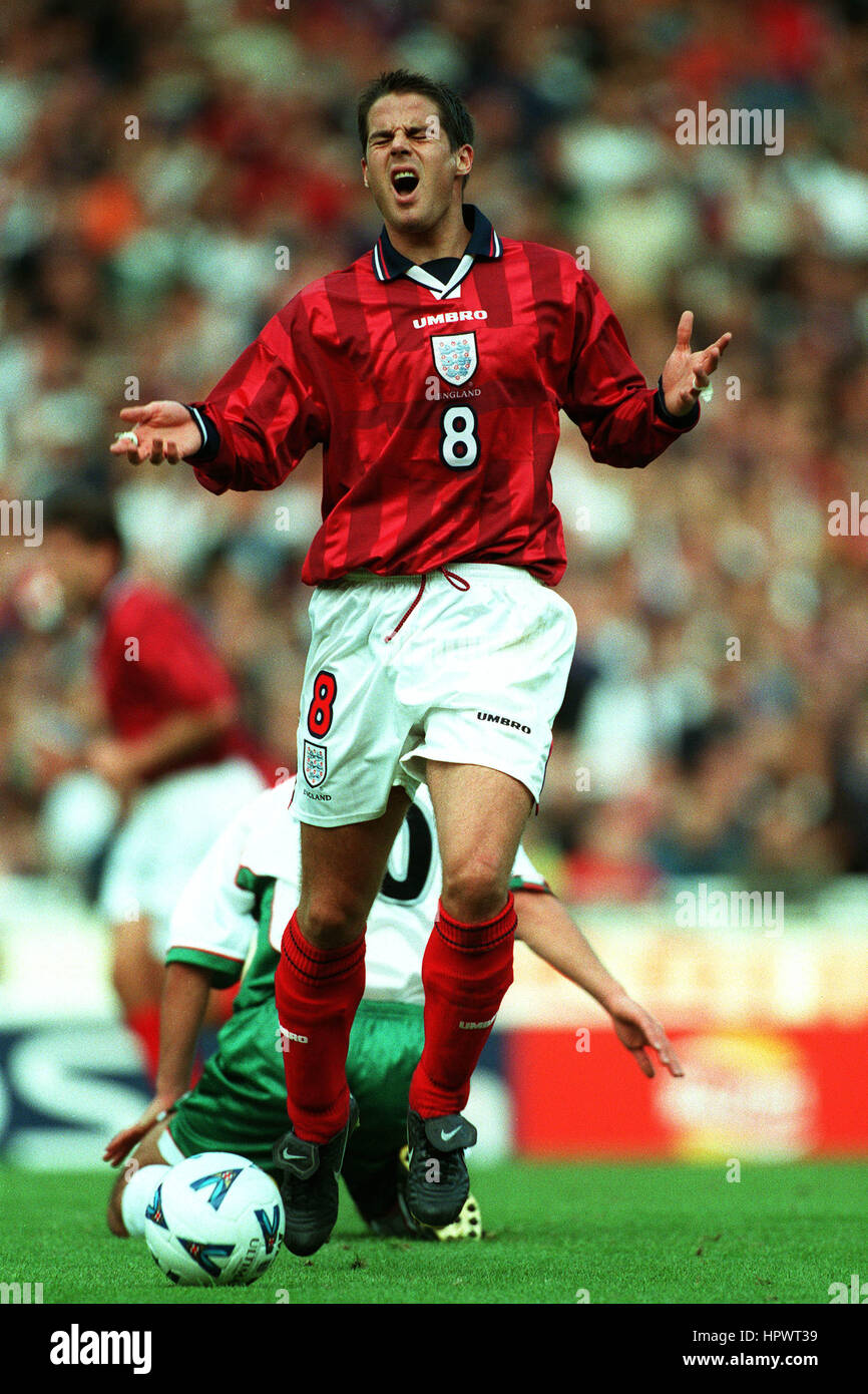 JAMIE REDKNAPP ENGLAND & LIVERPOOL FC 12 October 1998 Stock Photo - Alamy