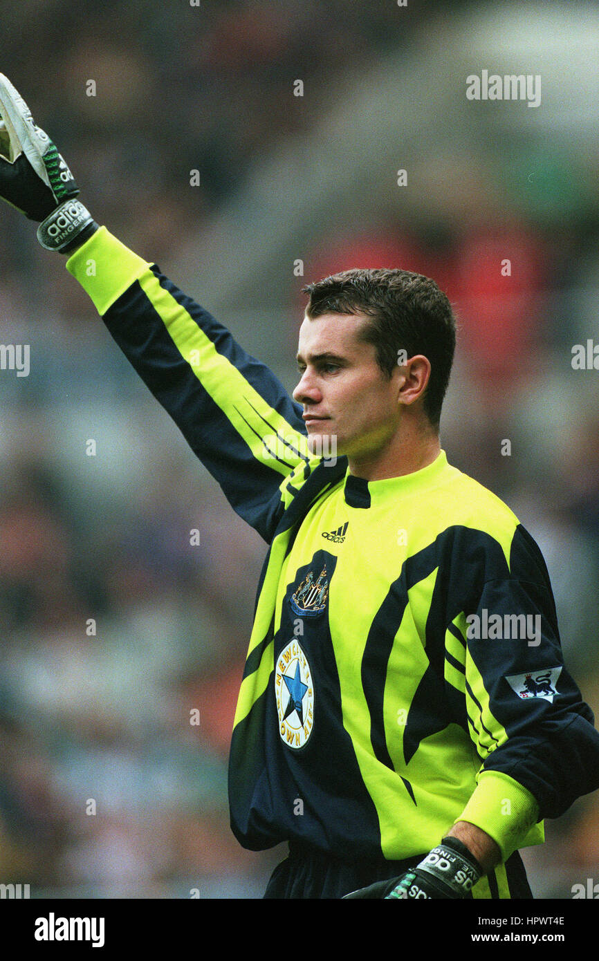 SHAY GIVEN NEWCASTLE UNITED FC 12 October 1998 Stock Photo - Alamy