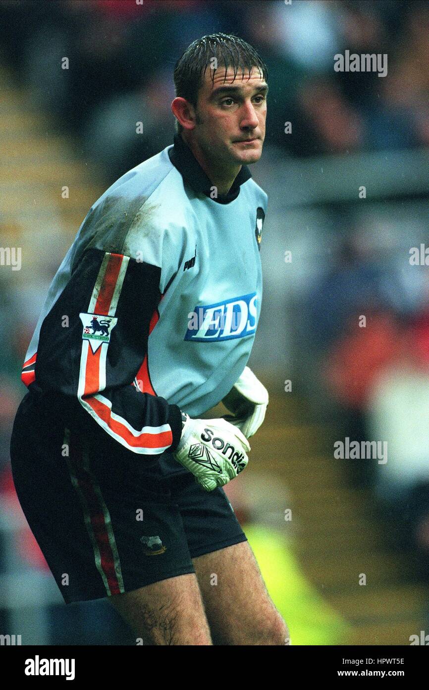 Russell hoult hi-res stock photography and images - Alamy