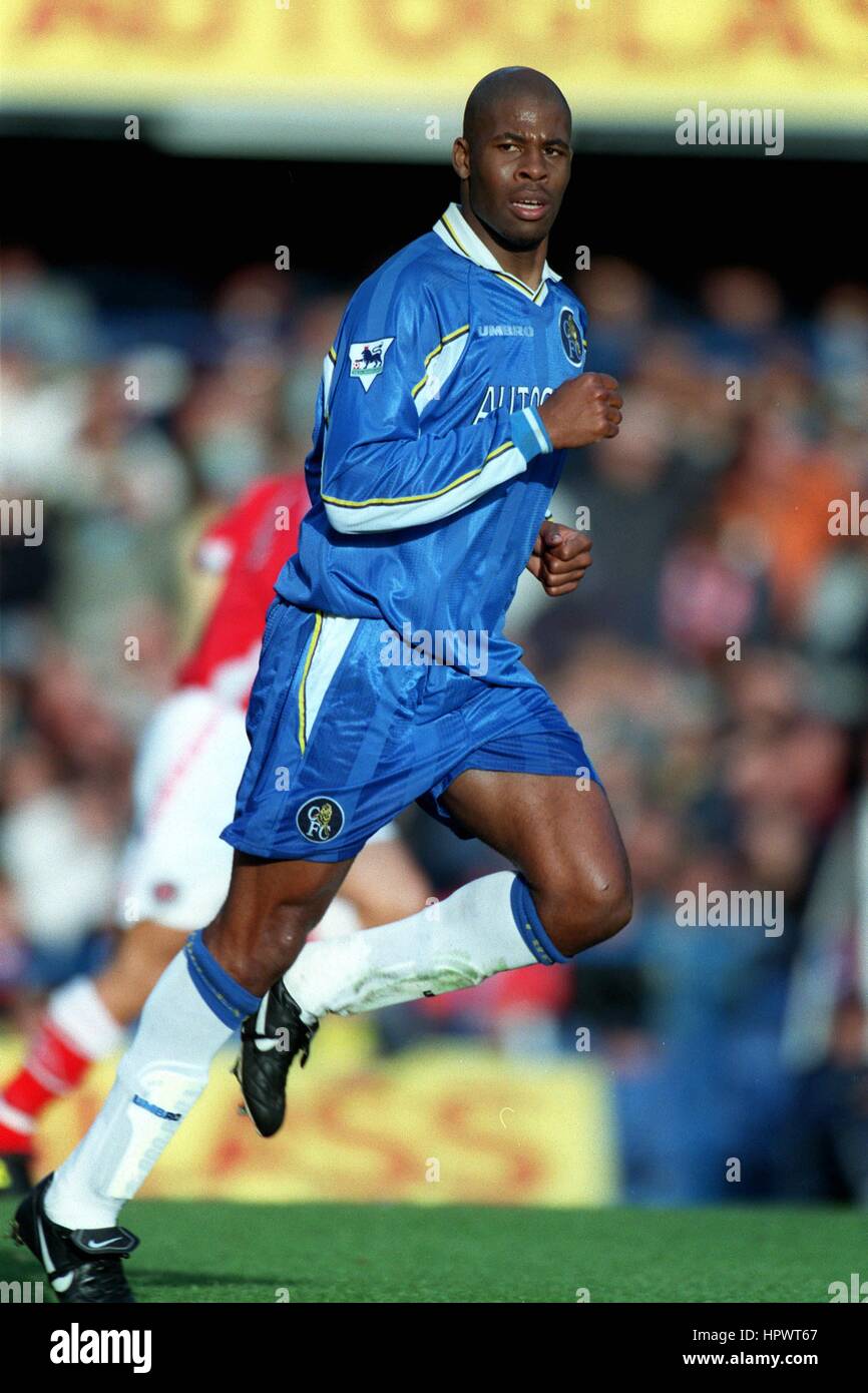 MICHAEL DUBERRY CHELSEA FC 17 October 1998 Stock Photo - Alamy