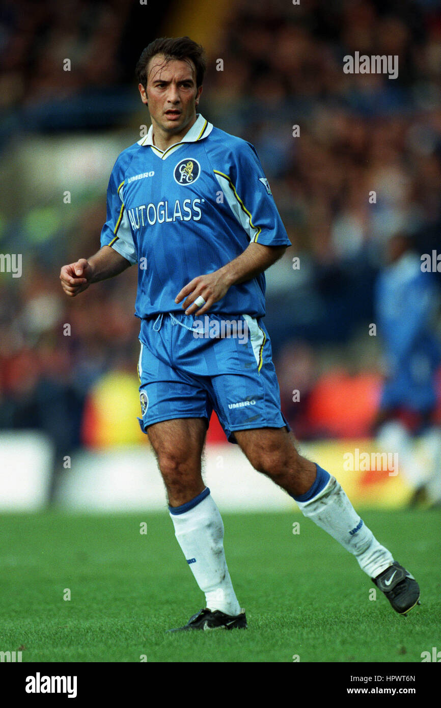 PIERLUIGI CASIRAGHI CHELSEA FC 17 October 1998 Stock Photo - Alamy