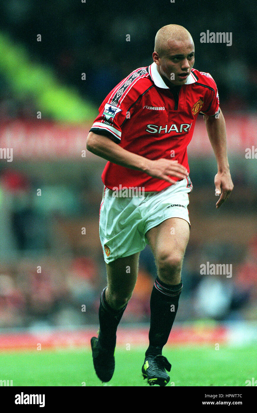 Wesley brown manchester united fc hi-res stock photography and images ...
