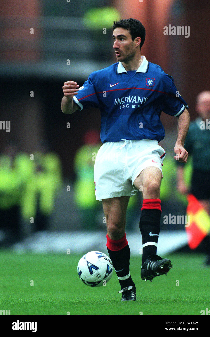 TONY VIDMAR GLASGOW RANGERS FC 18 October 1998 Stock Photo - Alamy