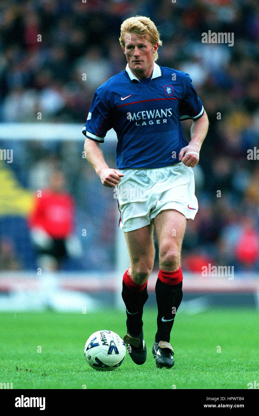COLIN HENDRY GLASGOW RANGERS FC 18 October 1998 Stock Photo - Alamy