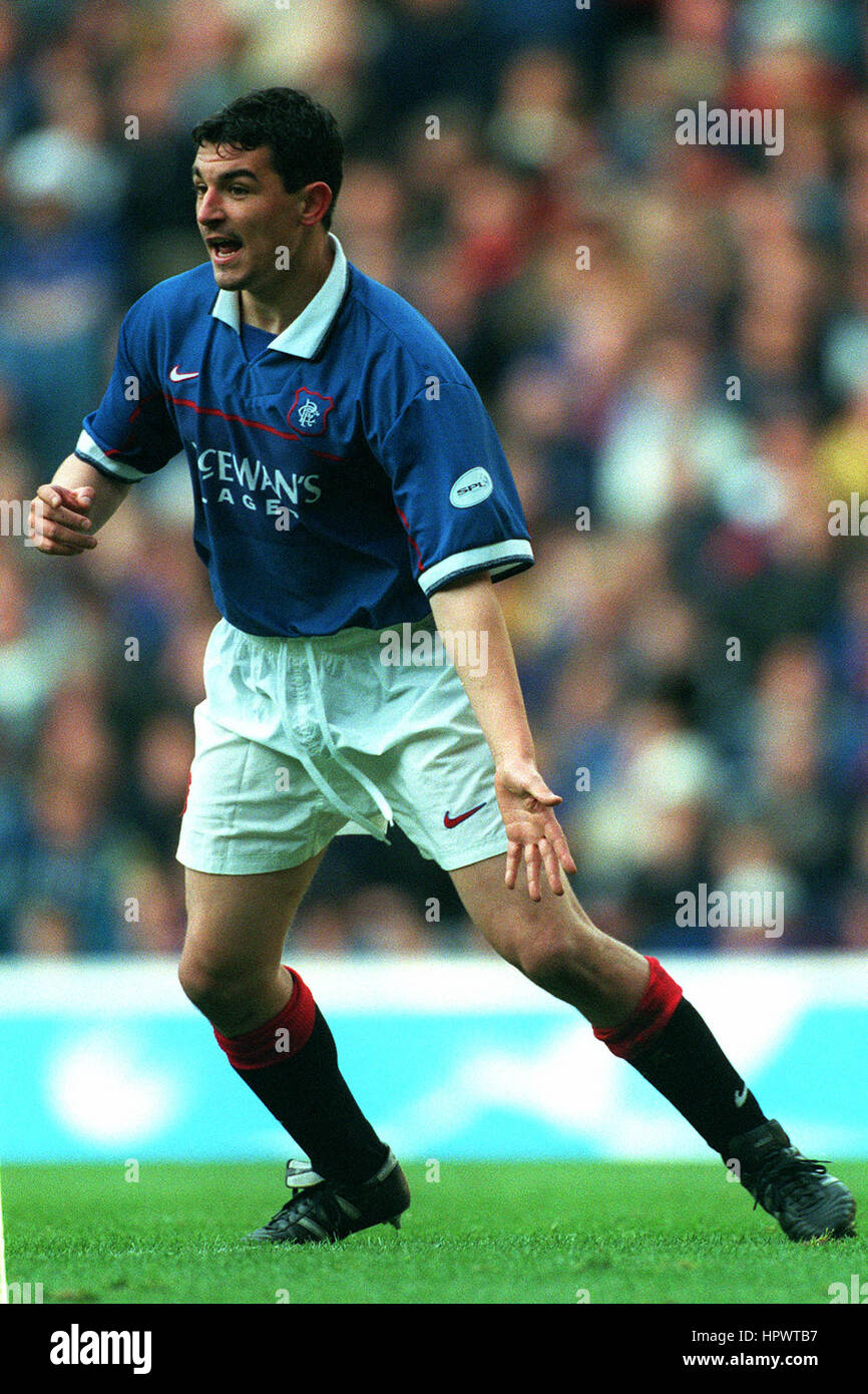 CHARLIE MILLER GLASGOW RANGERS FC 18 October 1998 Stock Photo - Alamy