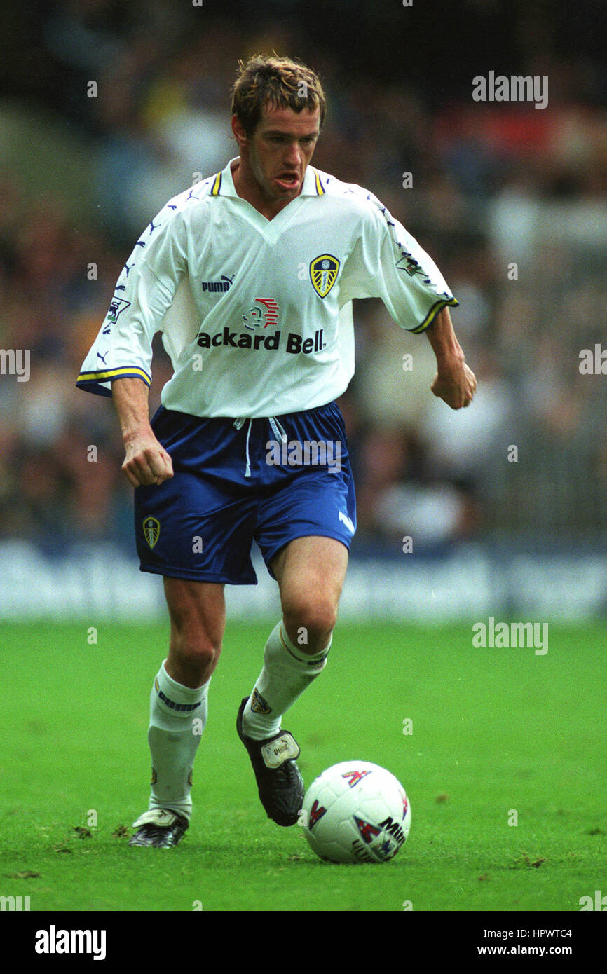 MARTIN HIDEN LEEDS UNITED FC 17 October 1998 Stock Photo - Alamy