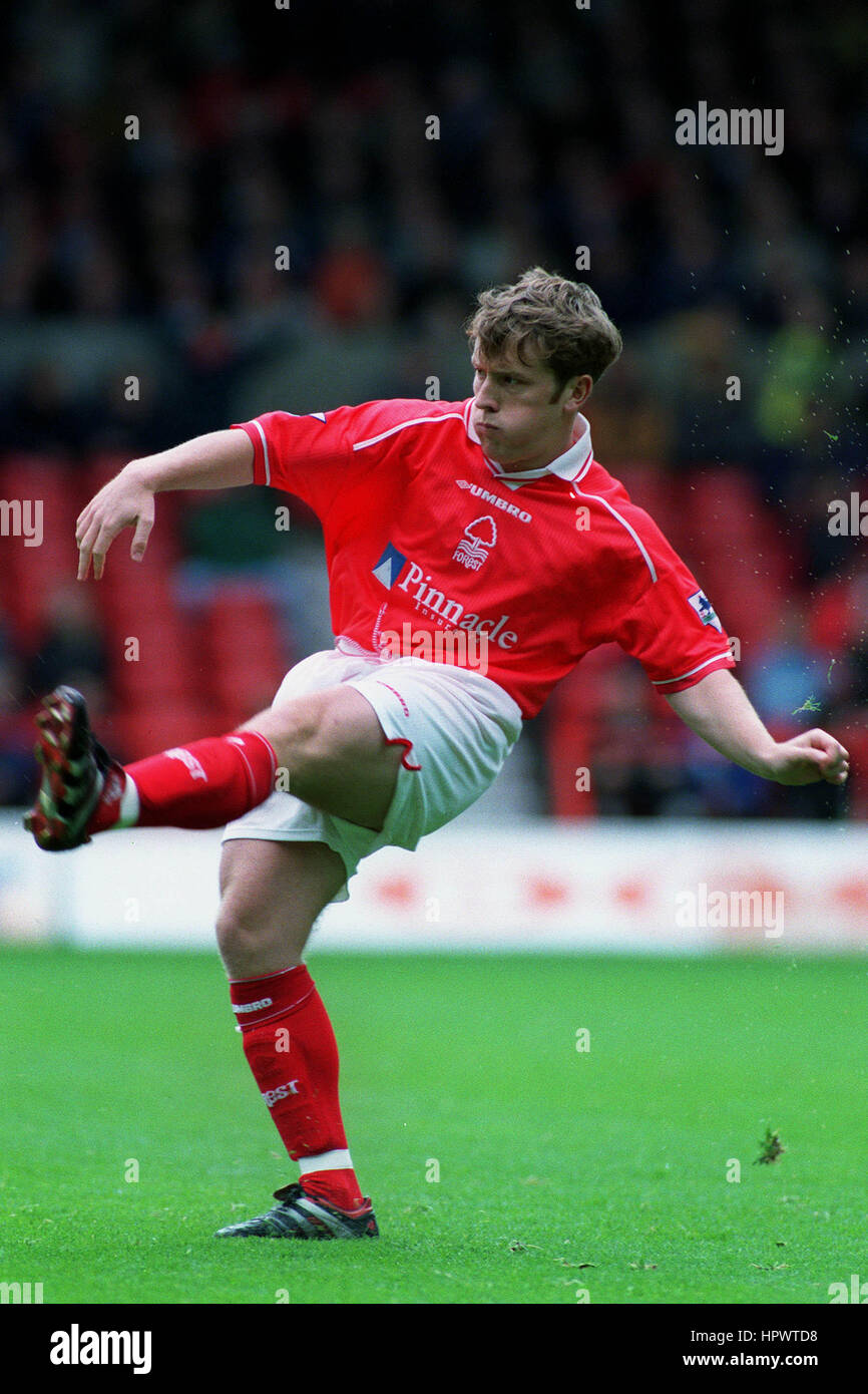 ALAN ROGERS NOTTINGHAM FOREST FC 17 October 1998 Stock Photo - Alamy