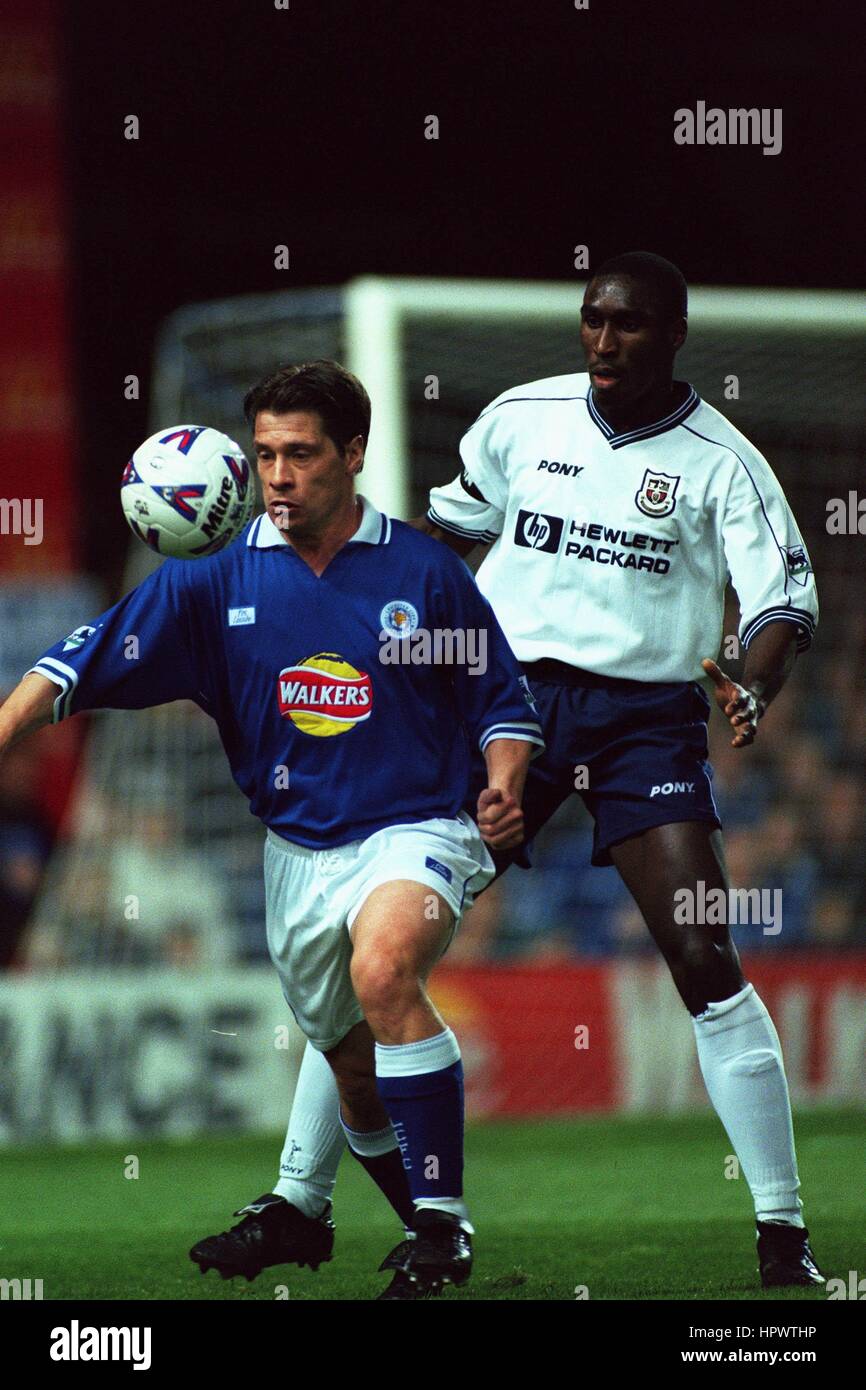 TONY COTTEE & SOL CAMPBELL LEICESTER V TOTTENHAM HOTSPUR 19 October ...