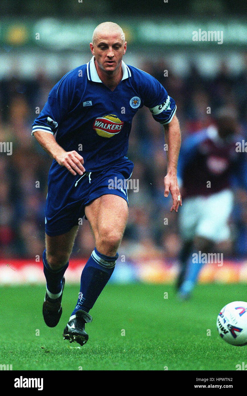 MATT ELLIOTT LEICESTER CITY FC 24 October 1998 Stock Photo - Alamy
