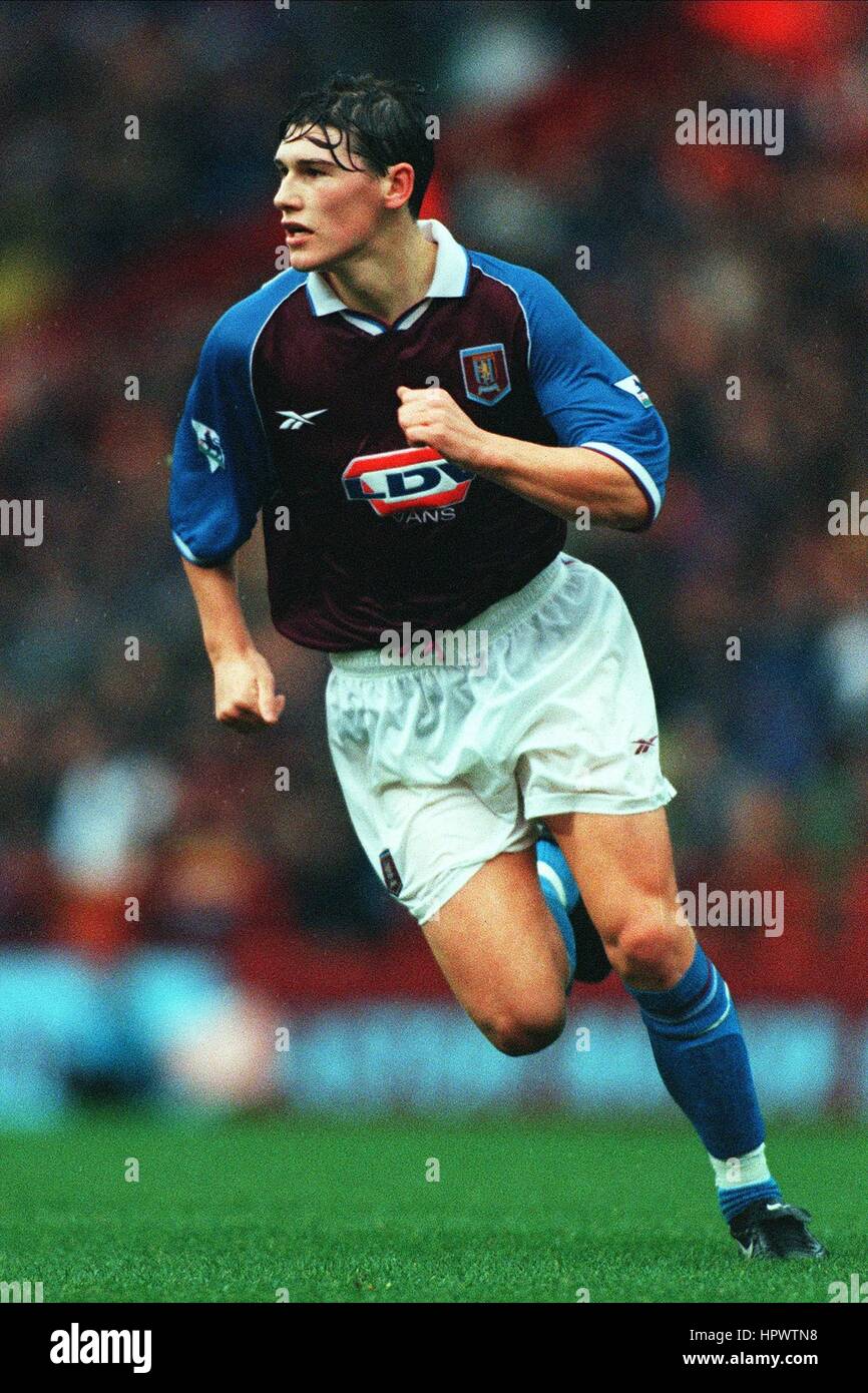 GARETH BARRY ASTON VILLA FC 24 October 1998 Stock Photo - Alamy