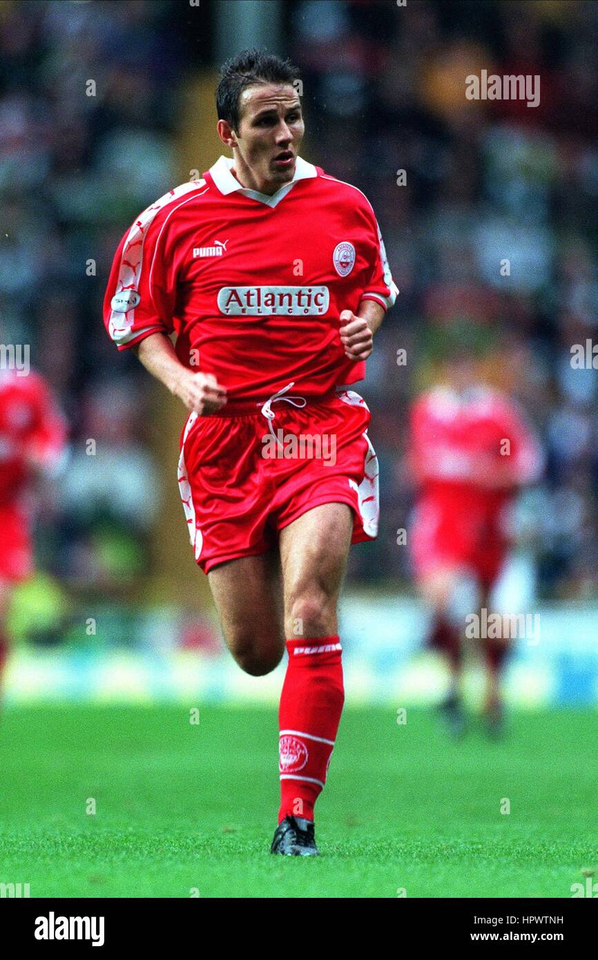 EOIN JESS ABERDEEN FC 24 October 1998 Stock Photo - Alamy