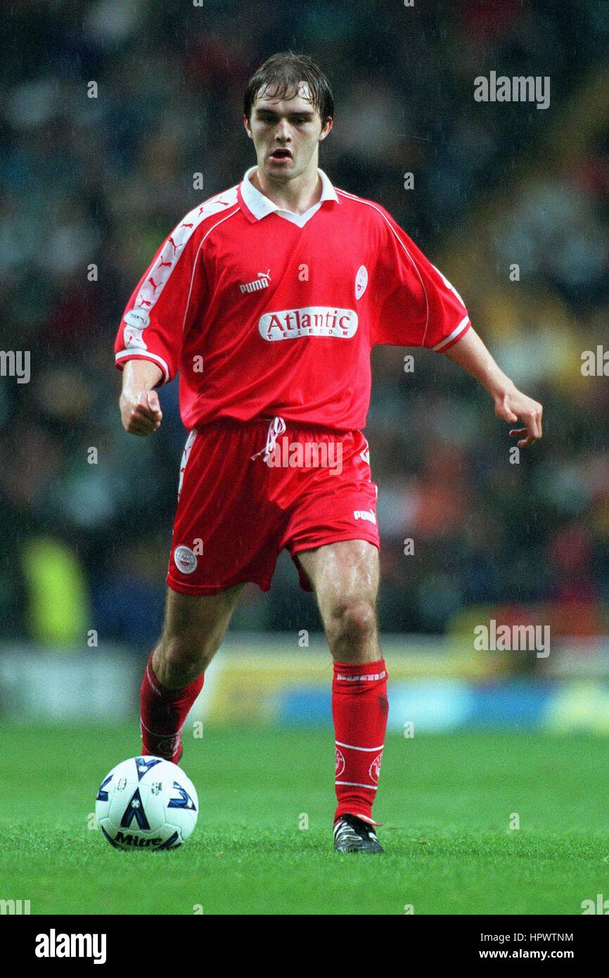 DAVID ROWSON ABERDEEN FC 24 October 1998 Stock Photo - Alamy