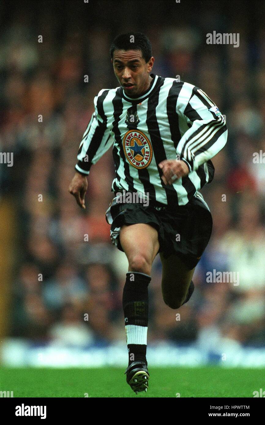 Nolberto solano hi-res stock photography and images - Alamy