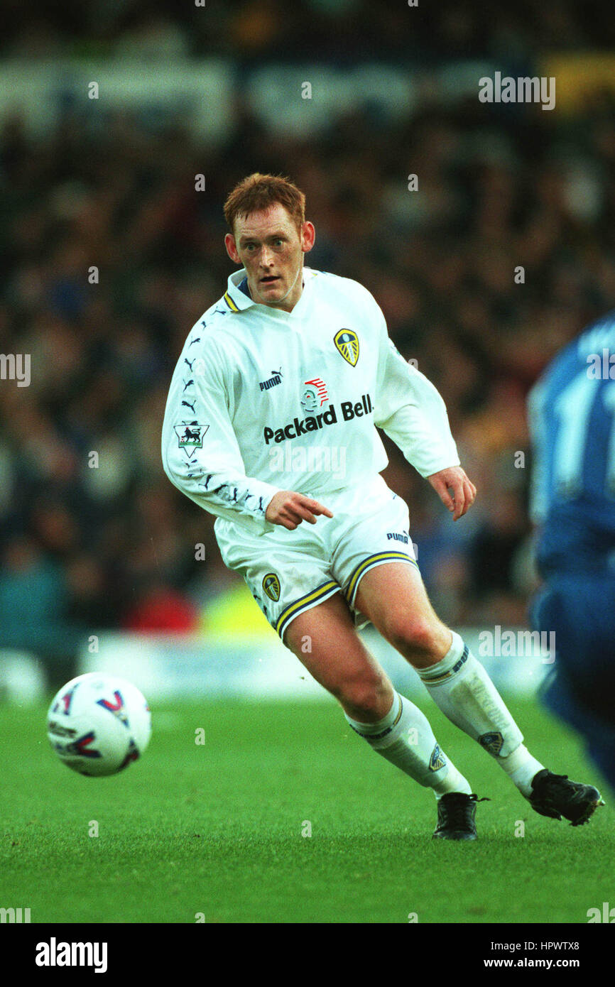 DAVID HOPKIN LEEDS UNITED FC 25 October 1998 Stock Photo - Alamy