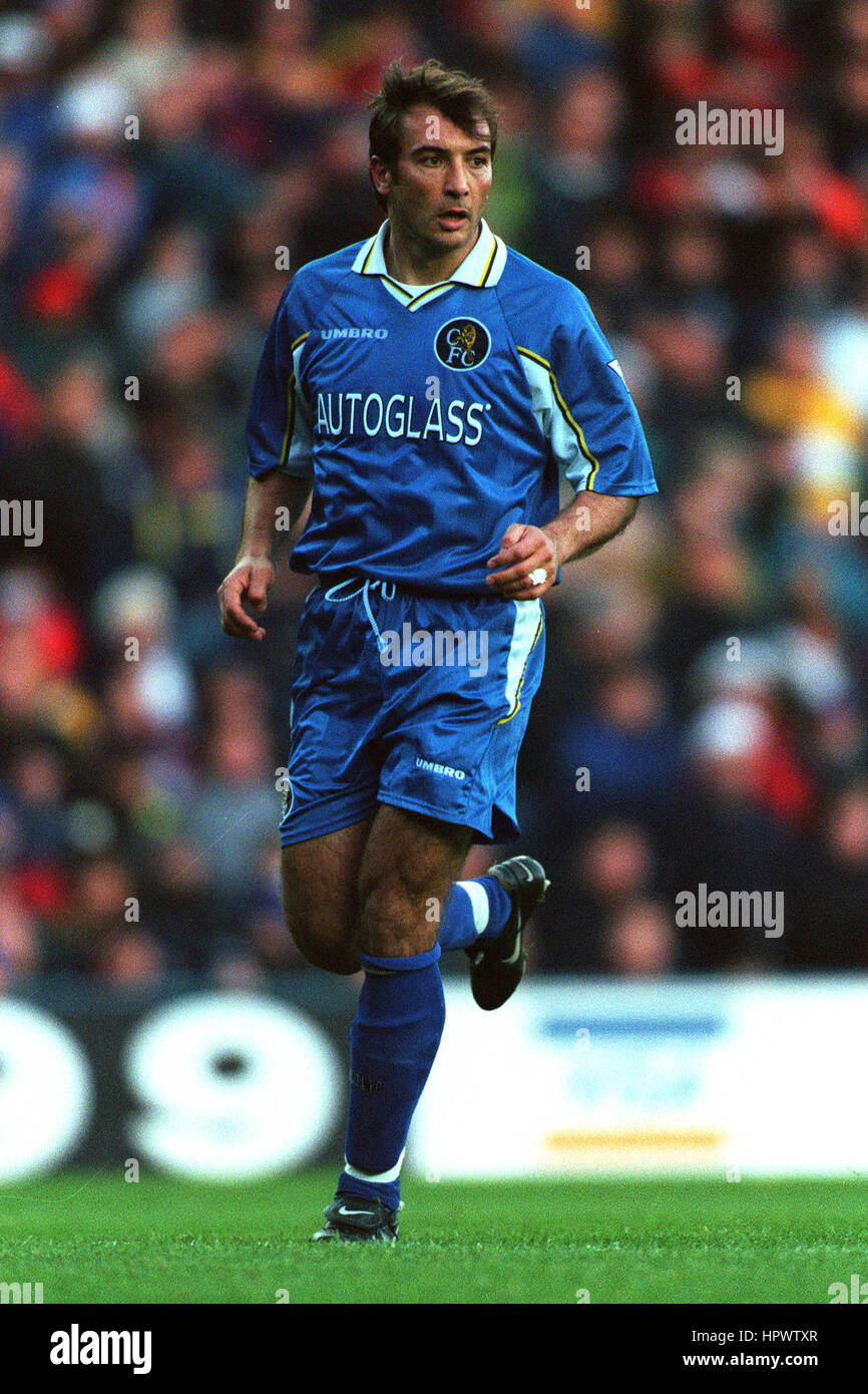 PIERLUIGI CASIRAGHI CHELSEA FC 25 October 1998 Stock Photo - Alamy