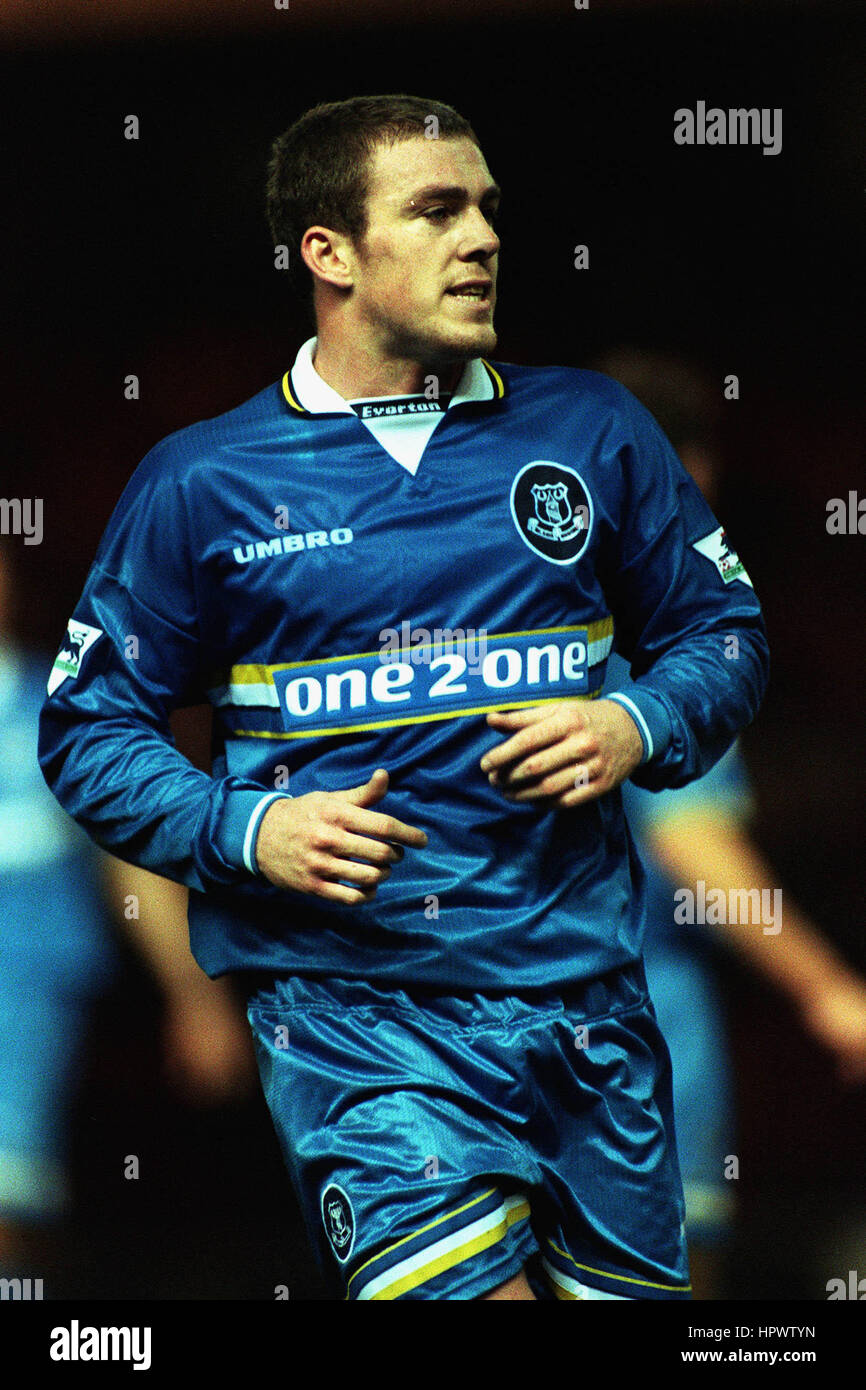 Richard dunne hi-res stock photography and images - Alamy