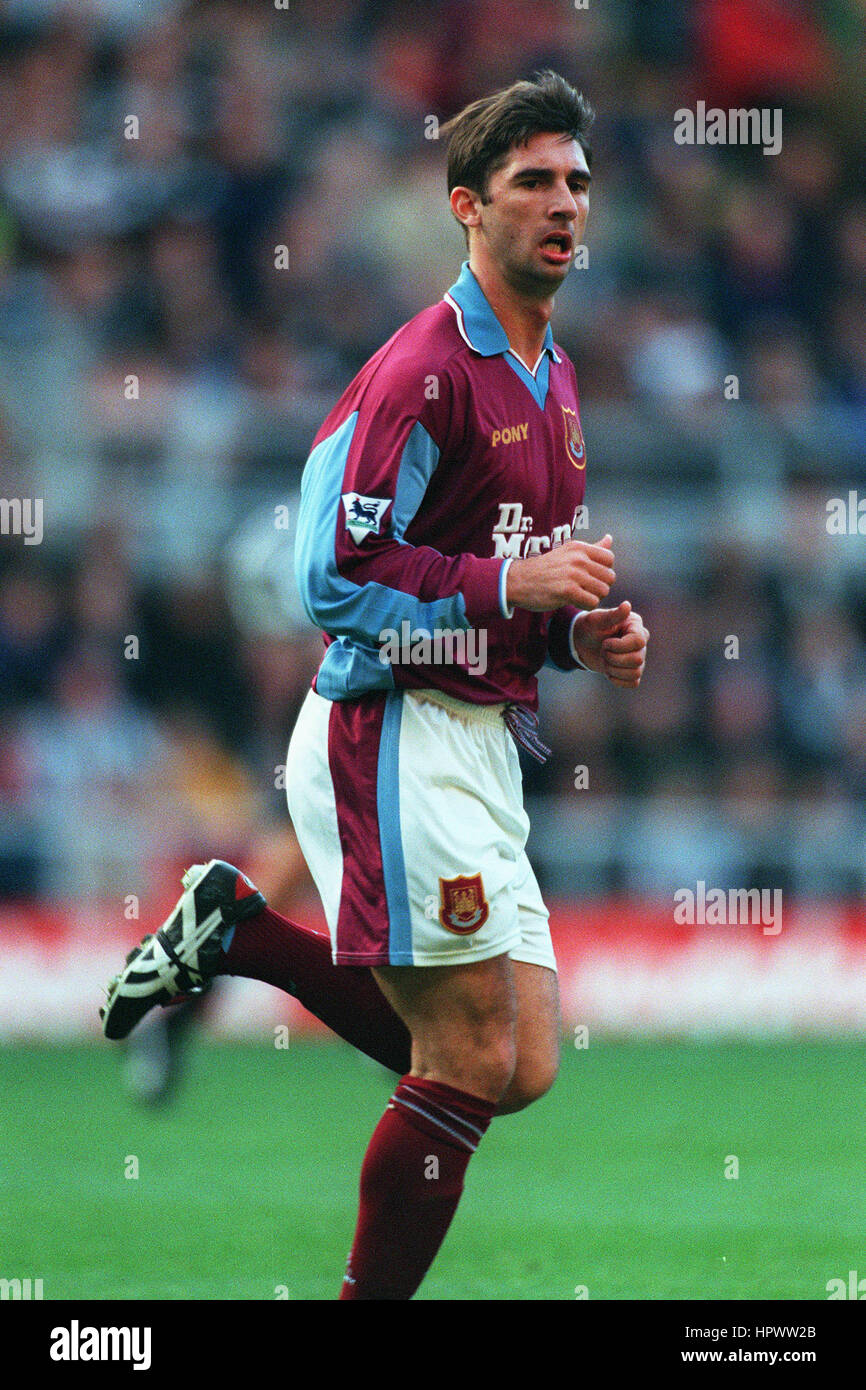 Paul kitson hi-res stock photography and images - Alamy