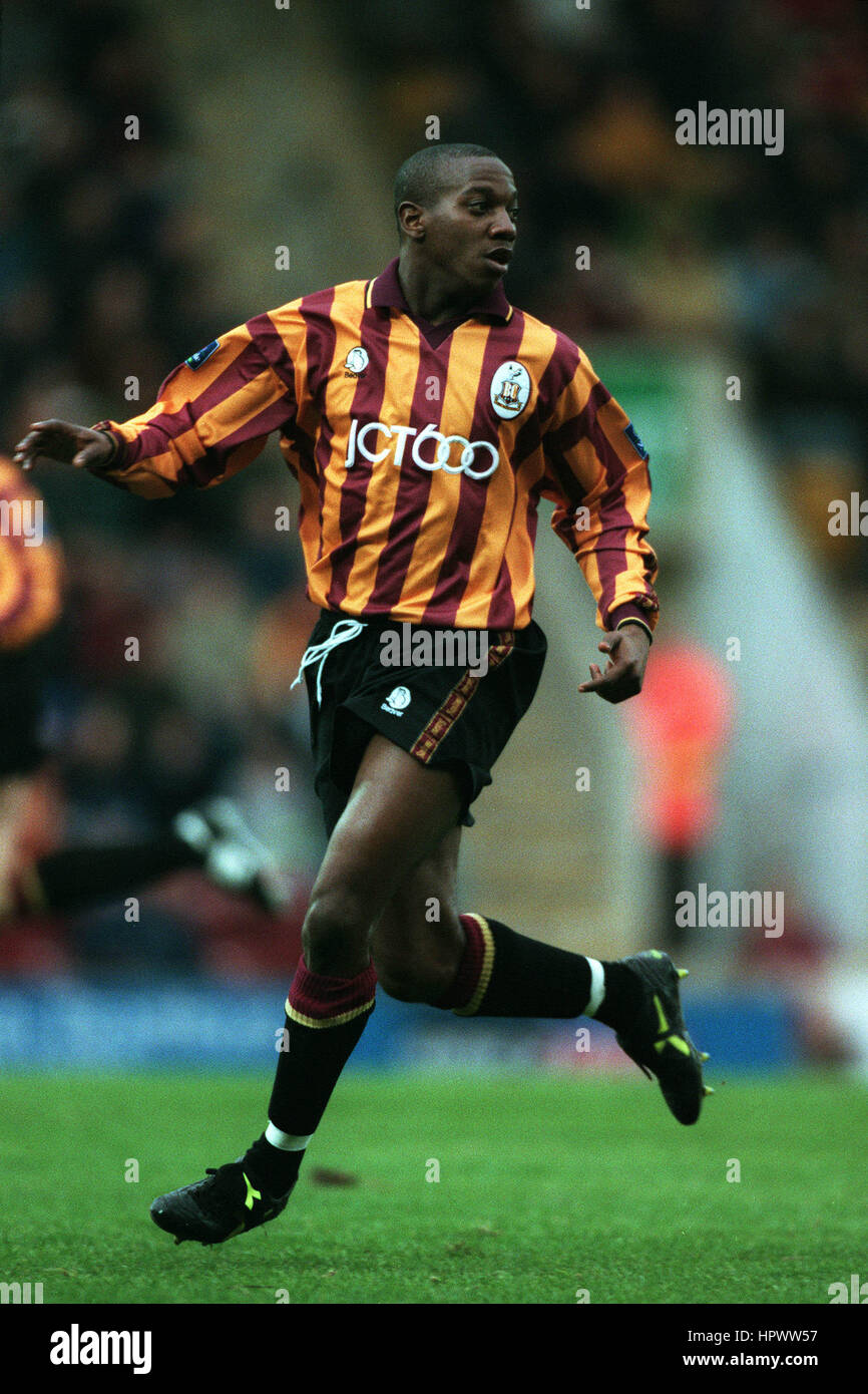 ISAIAH RANKIN BRADFORD CITY FC 02 November 1998 Stock Photo - Alamy