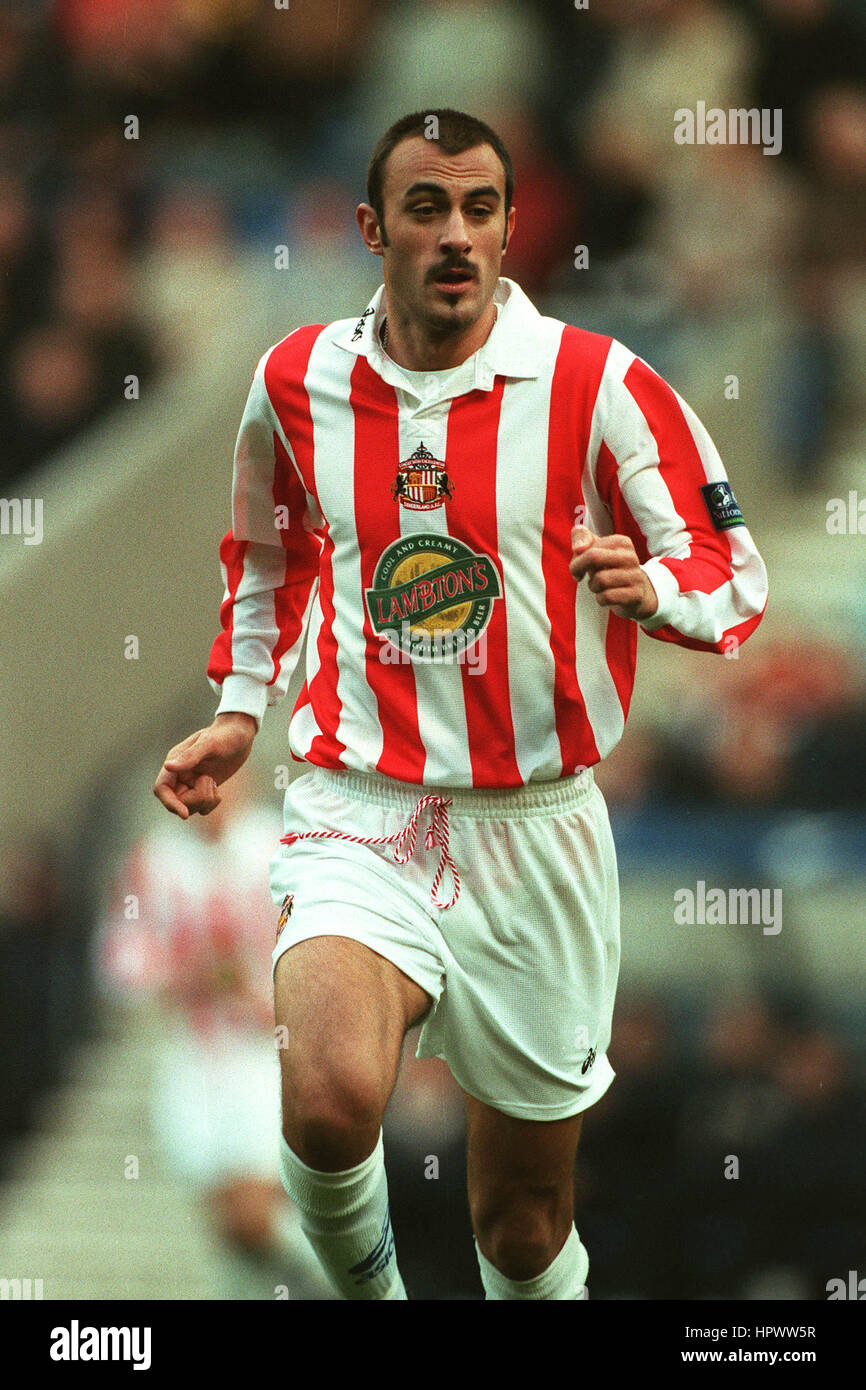 DANIELE DICHIO SUNDERLAND FC 02 November 1998 Stock Photo - Alamy