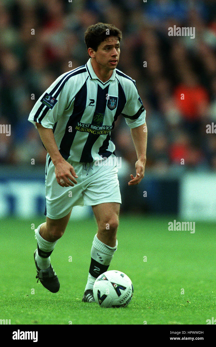 Andy mcdermott hi-res stock photography and images - Alamy