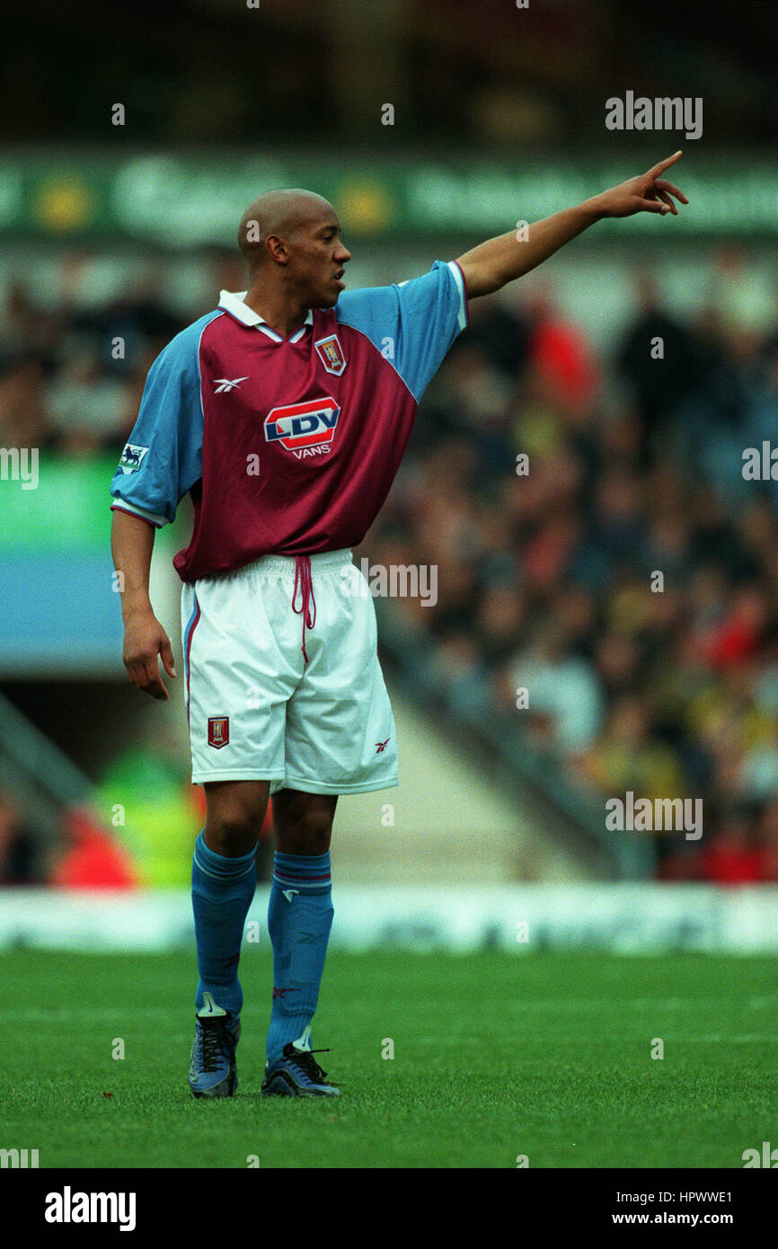 Dion dublin 1998 hi-res stock photography and images - Alamy