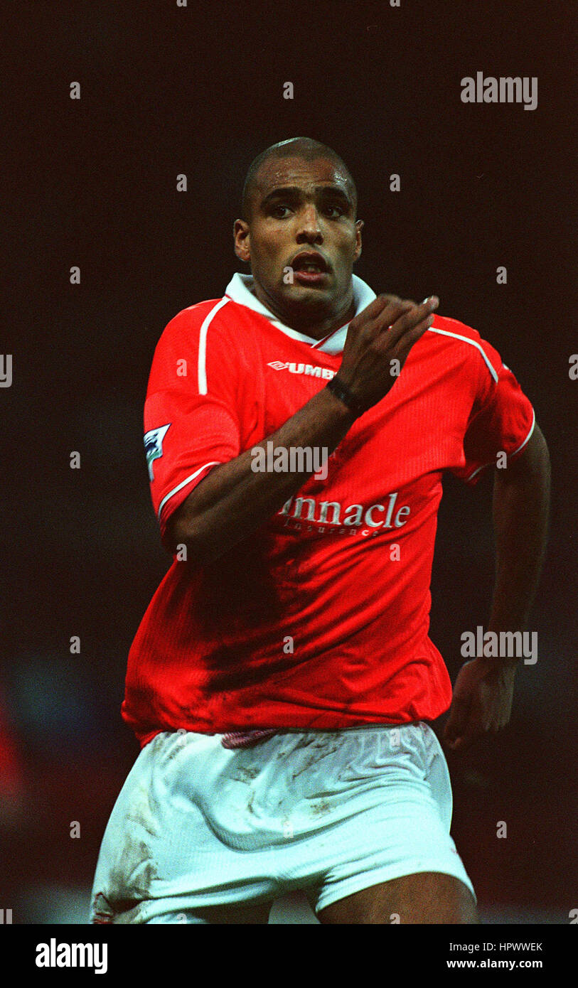 PIERRE VAN HOOIJDONK NOTTINGHAM FOREST FC 07 November 1998 Stock Photo ...